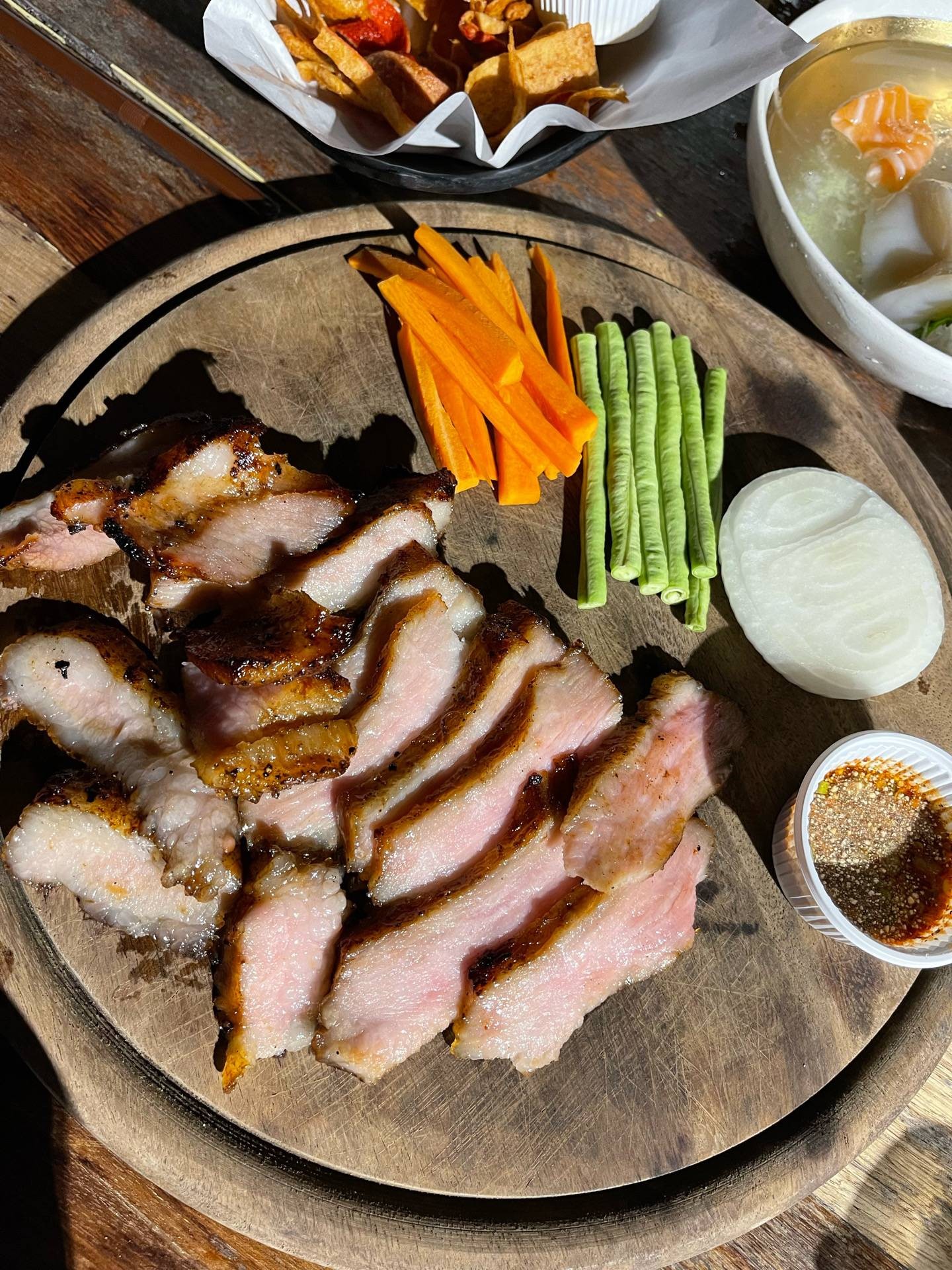 รูป สรรหาบาร์ วอนนภา บีช : Woowon บางแสน