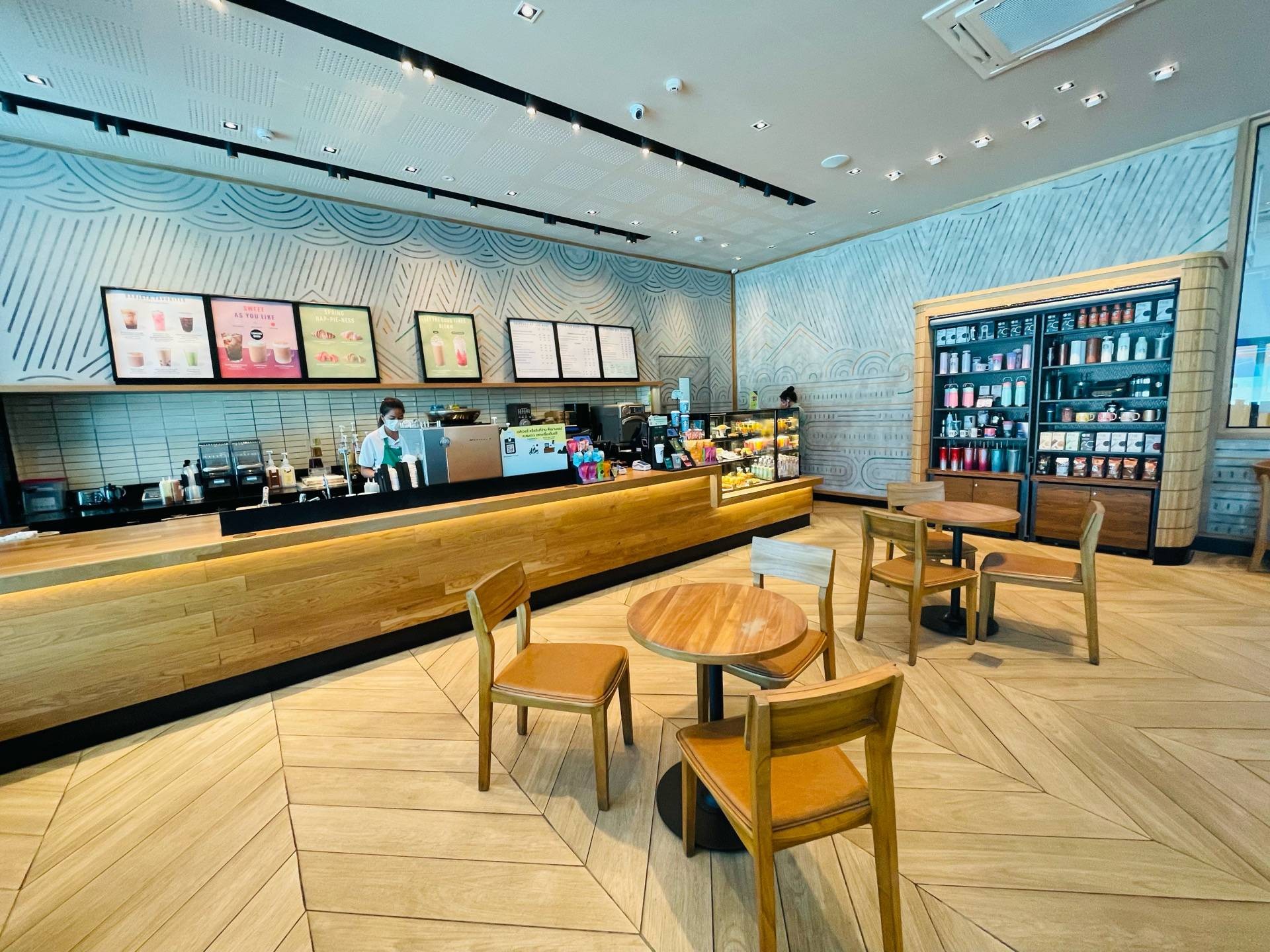 ร้าน Starbucks Wattanapat Trang Hospital | รีวิวร้านอาหาร