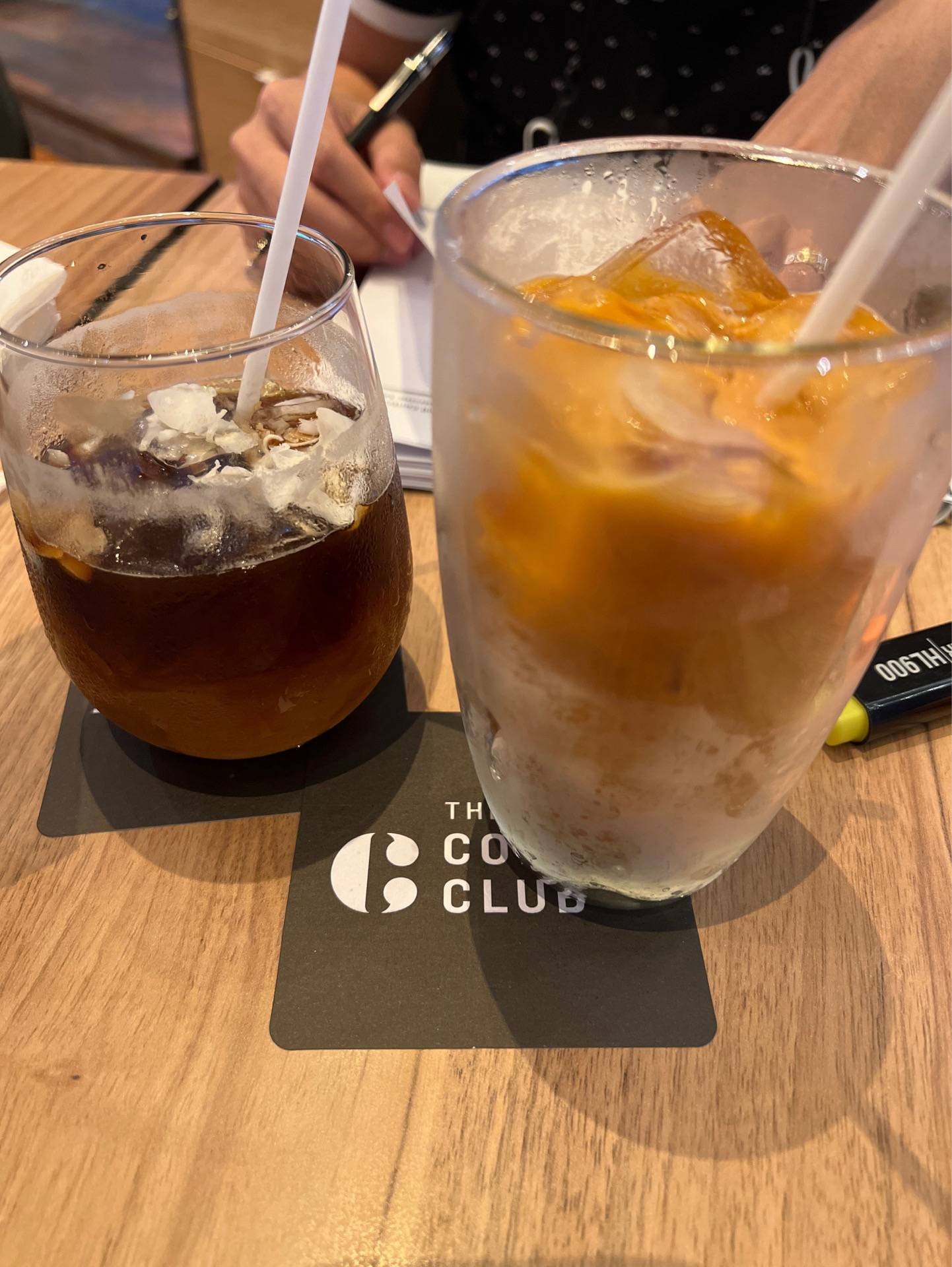 รีวิว The Coffee Club Holiday Inn Sukhumvit Soi 11 - เครื่องดื่มอร่อย ...