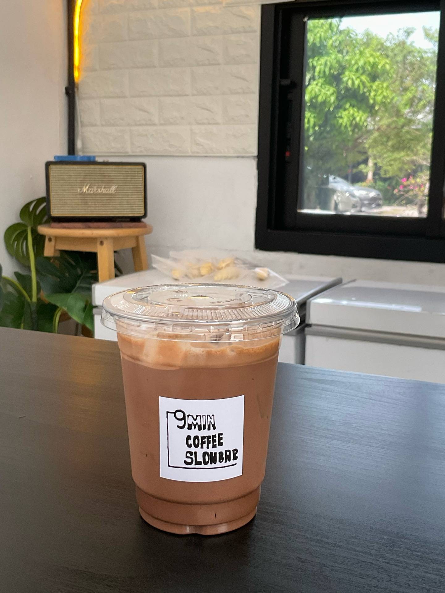 รีวิว 9Min Coffee Slowbar บางโฉลง - โซกู้ดดดด สดชื่นมากๆ เพลงเพราะๆนั่งชิวๆ👍🏻😊