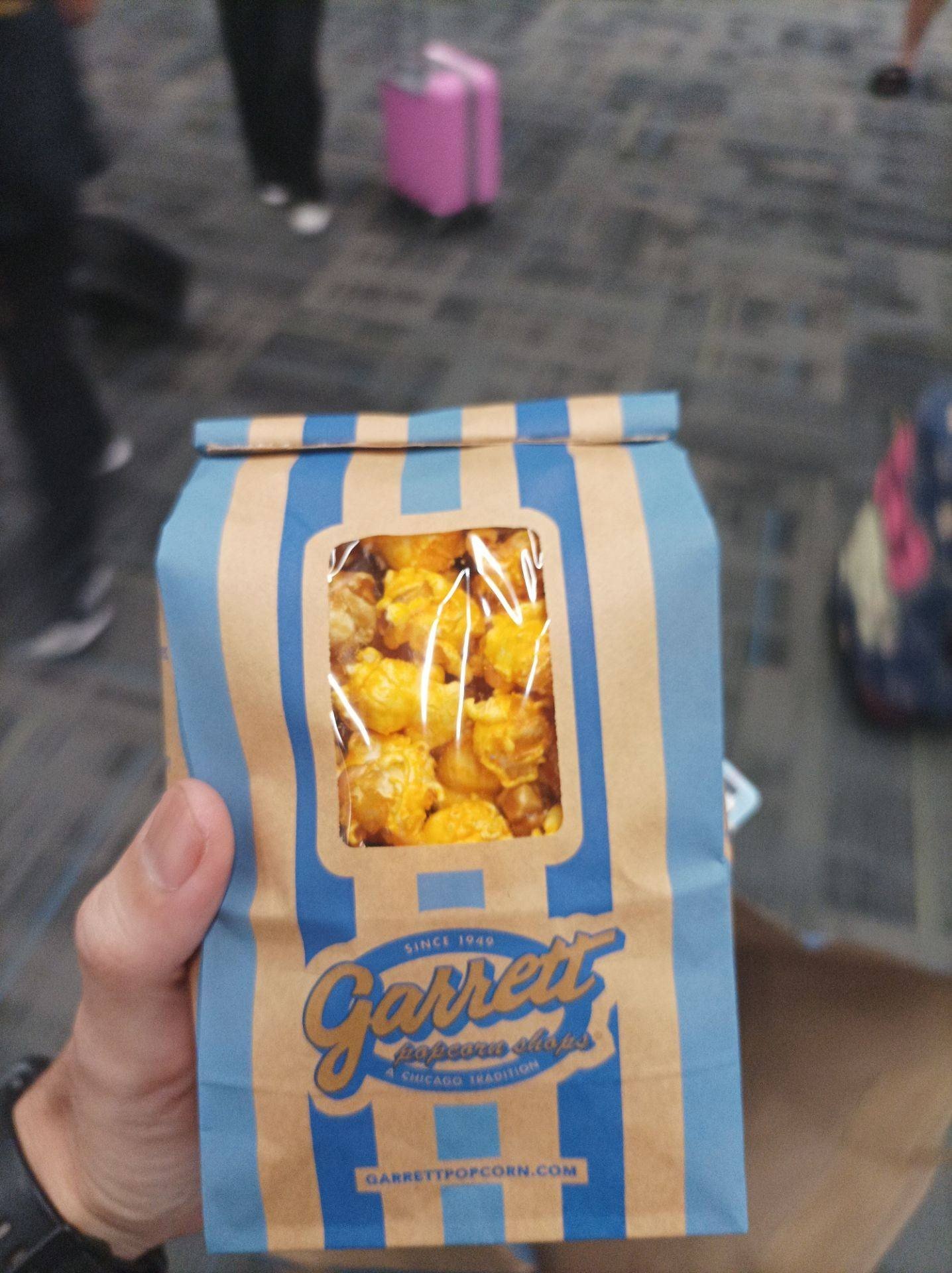 Medium Buttery ร้าน Garrett Popcorn สนามบินดอนเมือง