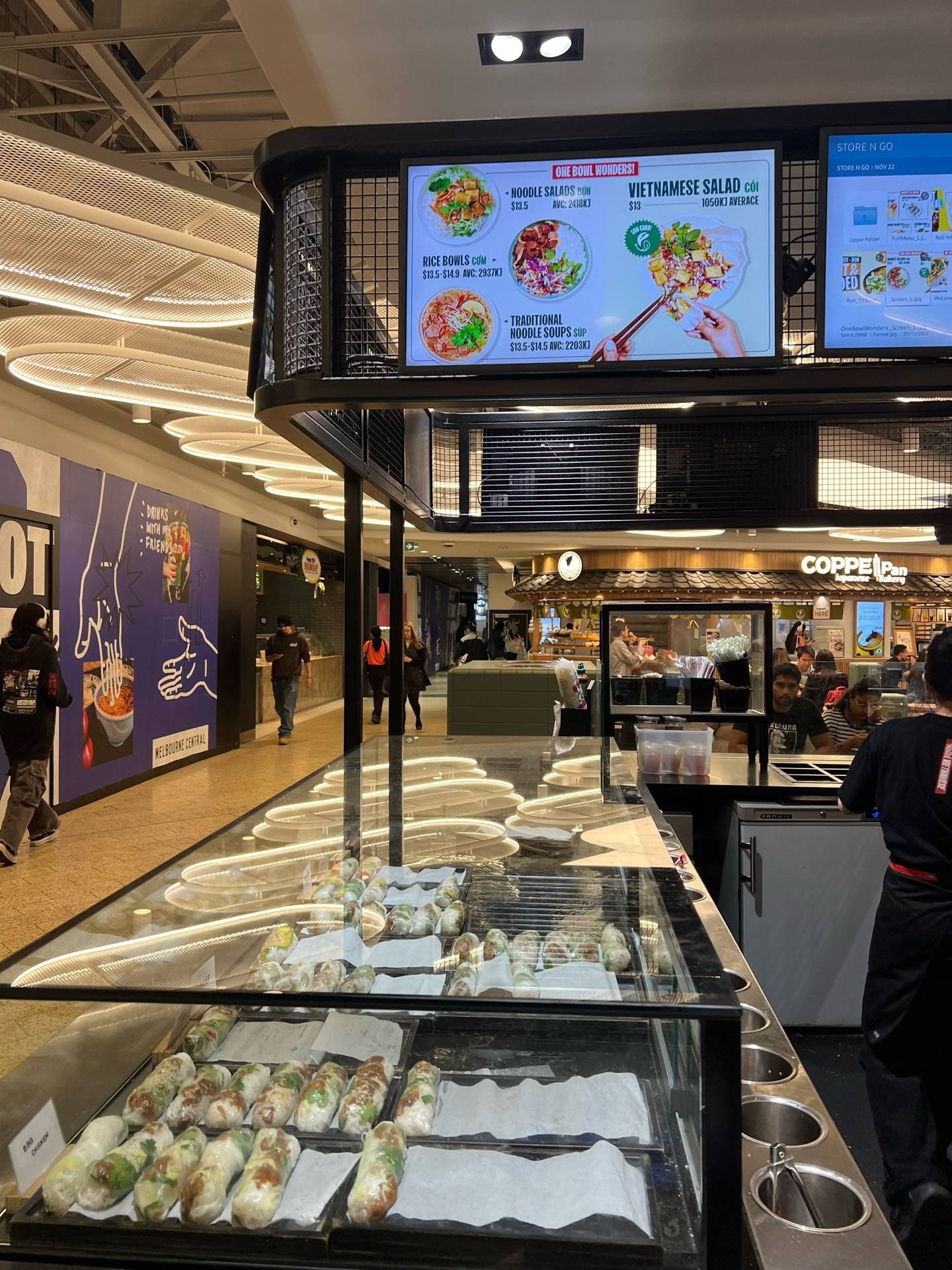 รีวิว Roll’d Melbourne Central Station - Your go-to fast Vietnamese food 🇻🇳