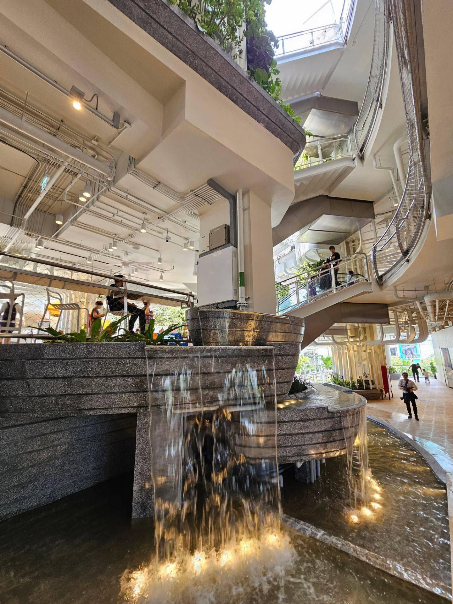 รูป Marche Thonglor