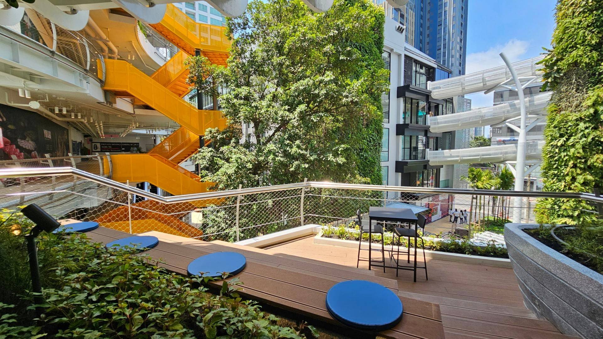 รูป Marche Thonglor