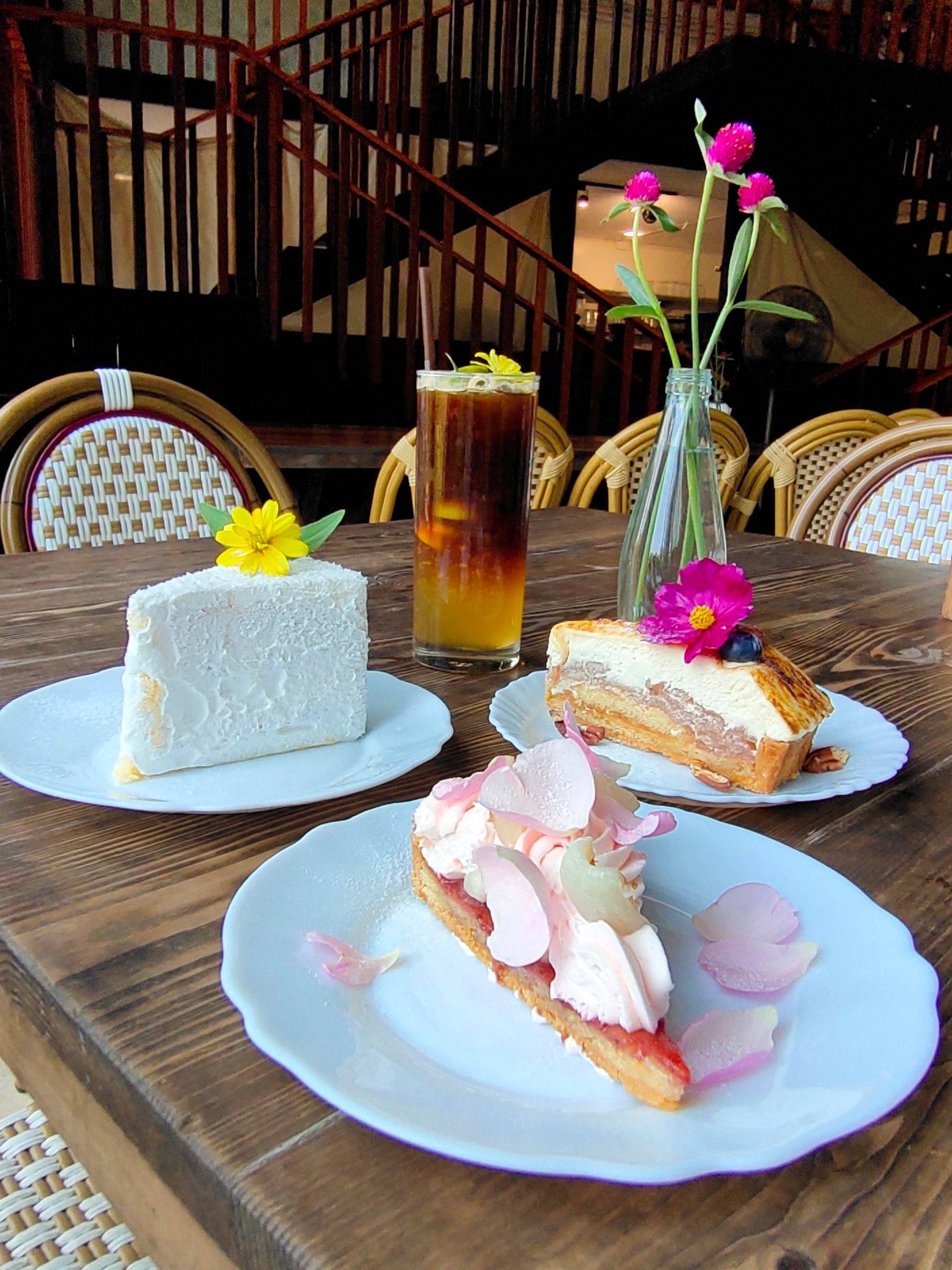 รีวิว Barn Naa Cafe - ร้านเค้กที่อุดร... ดีมากกกกก