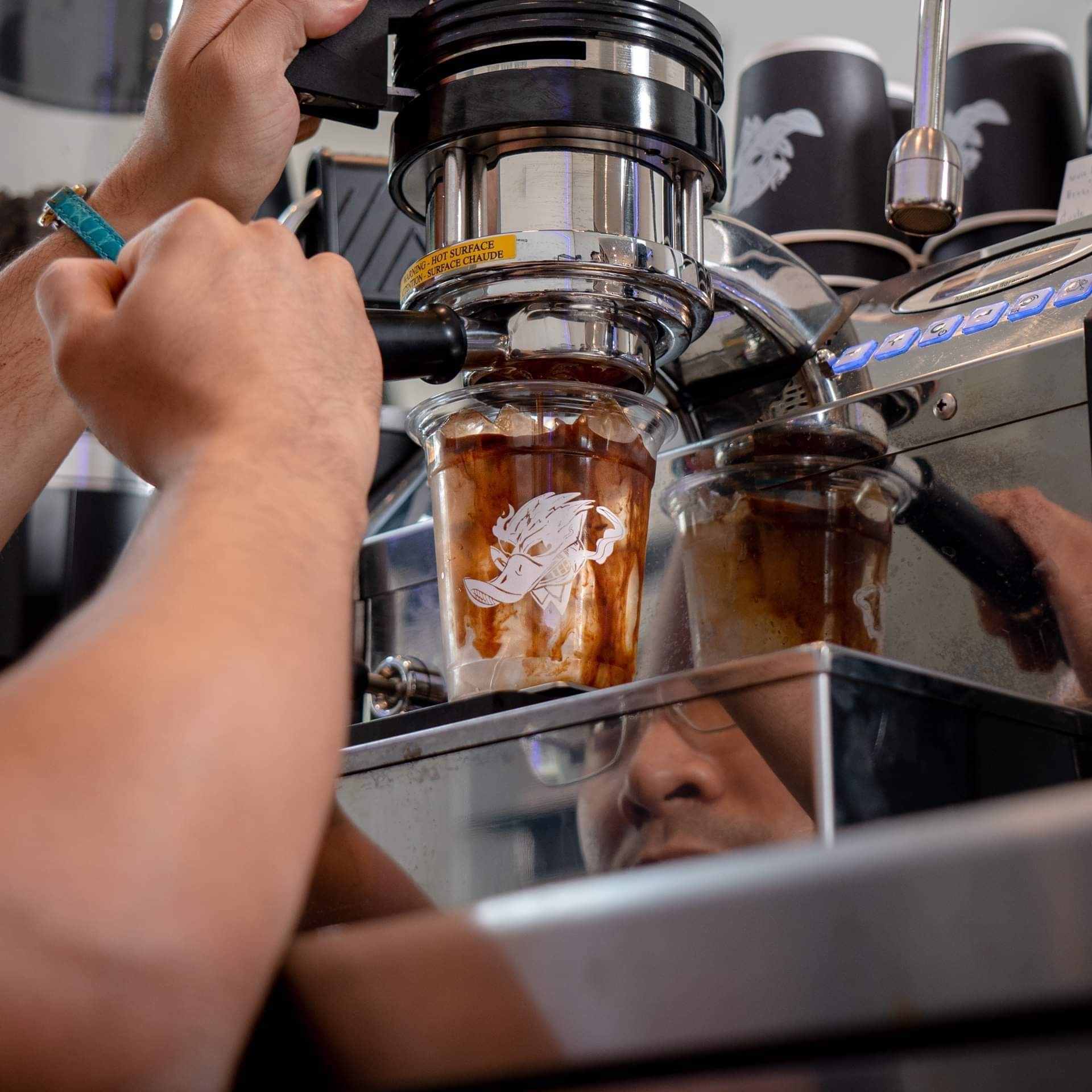 DRINK DARK DUCK SPECIALTY COFFEE PEOPLE PARK | สั่งอาหารออนไลน์ล่วงหน้า รับที่ร้านผ่านแอป ...