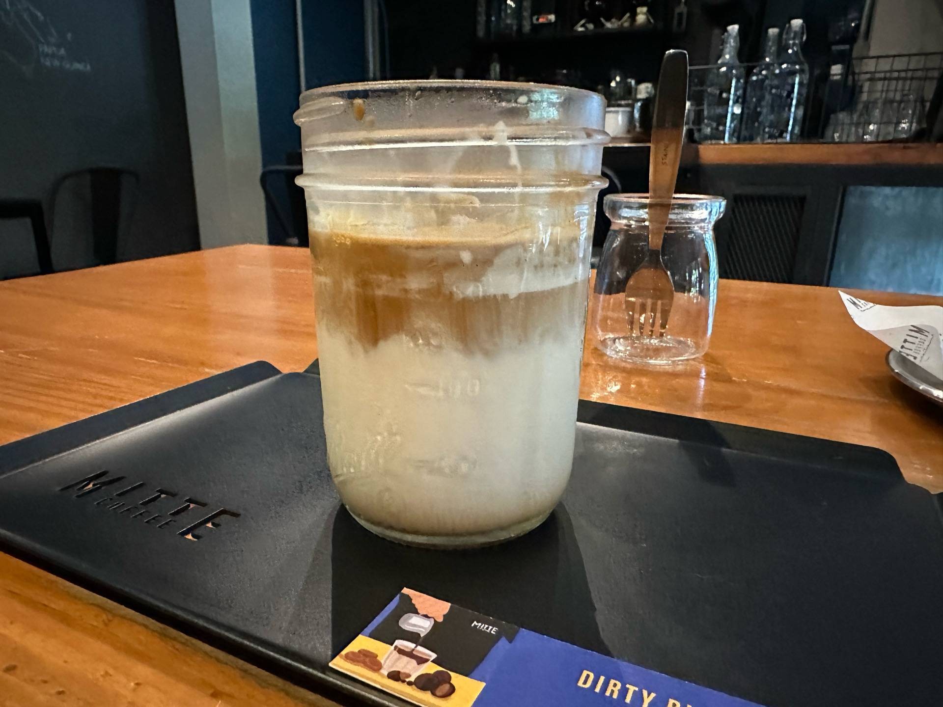 รีวิว Mitte Coffee, Cafe & Friends หมู่บ้านเมืองทองธานีโครงการ 4 - ร้าน ...