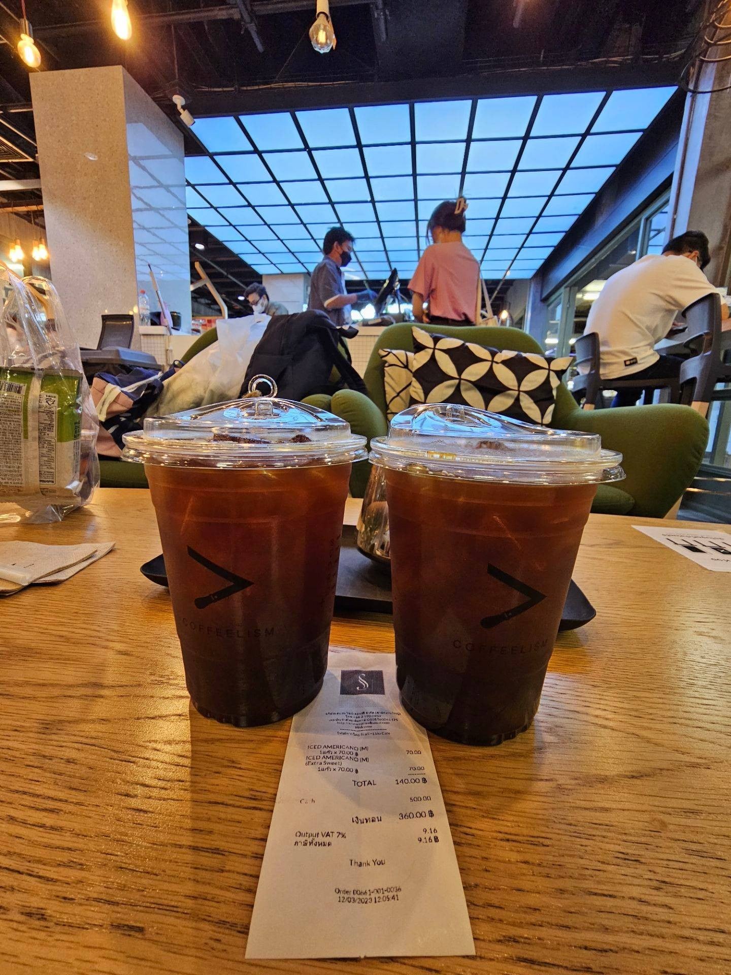 รีวิว Lido Cafe - ร้านกาแฟใต้โรงหนัง