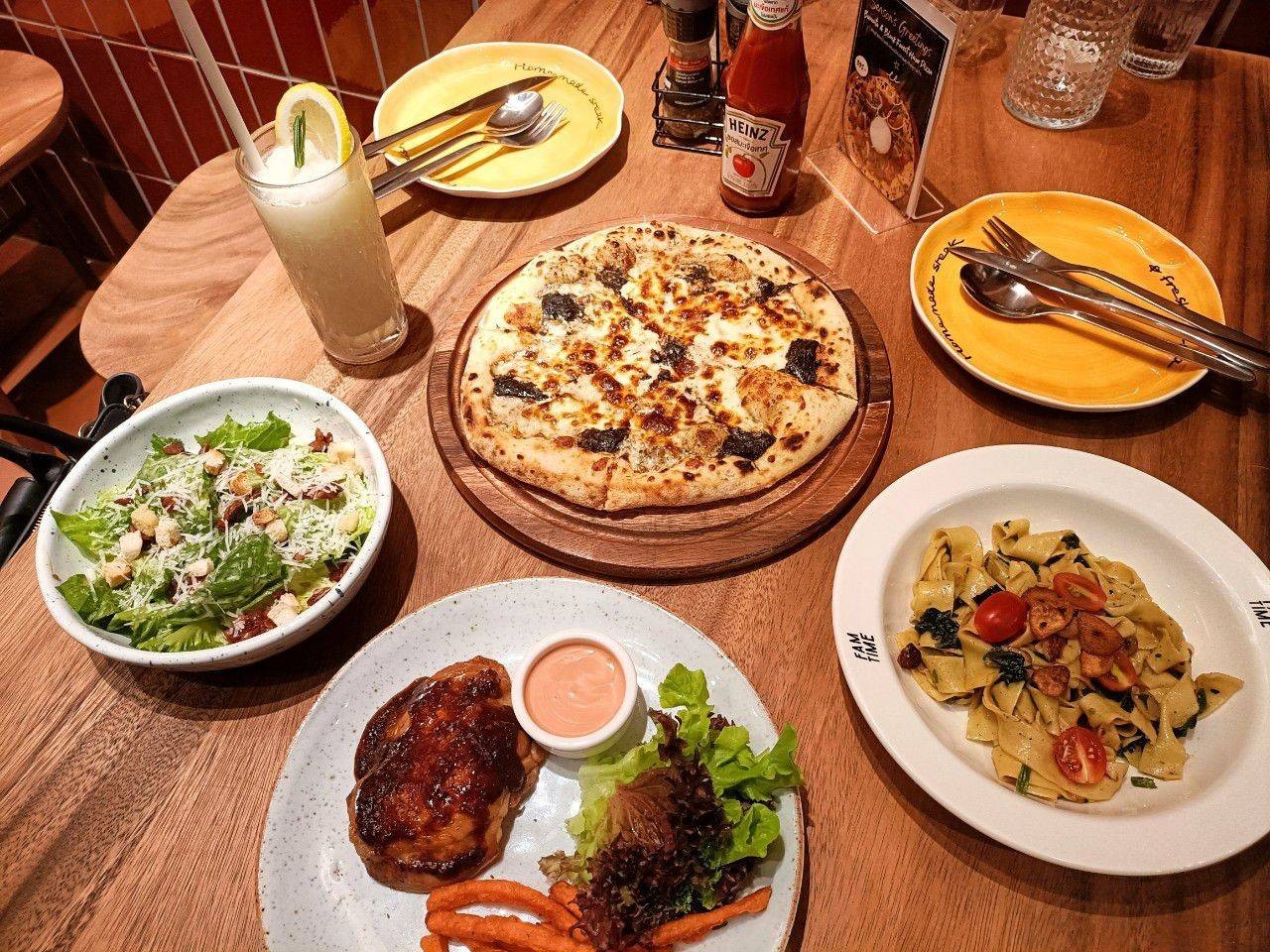 รูป Fam Time สยาม - Wongnai