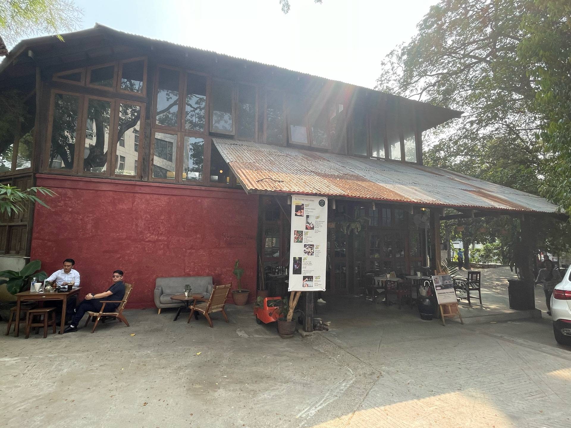 รีวิว Rangoon Tea House - High class cafe in Yangon