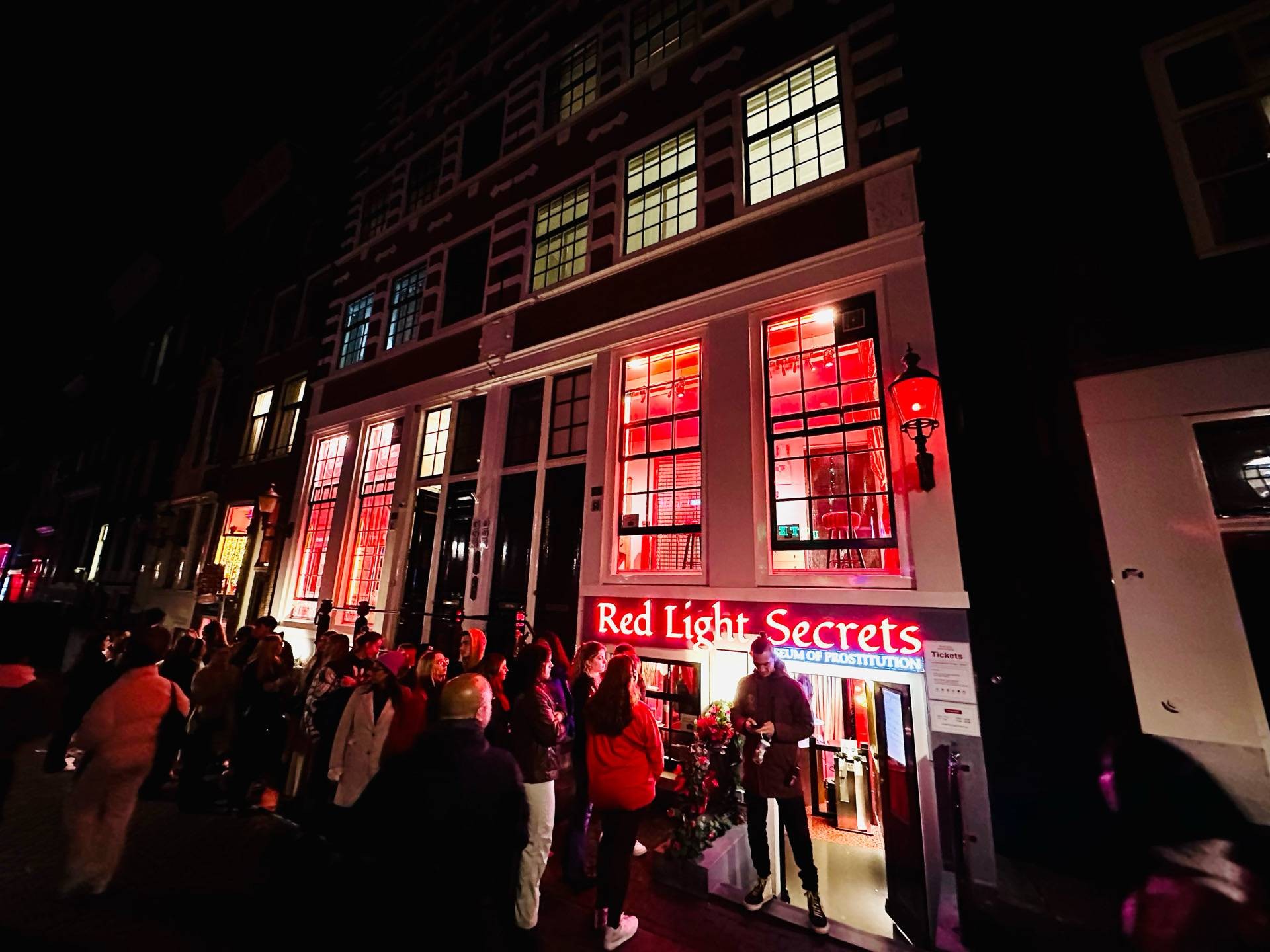 Red Light Secrets - รีวิวสถานที่ท่องเที่ยว