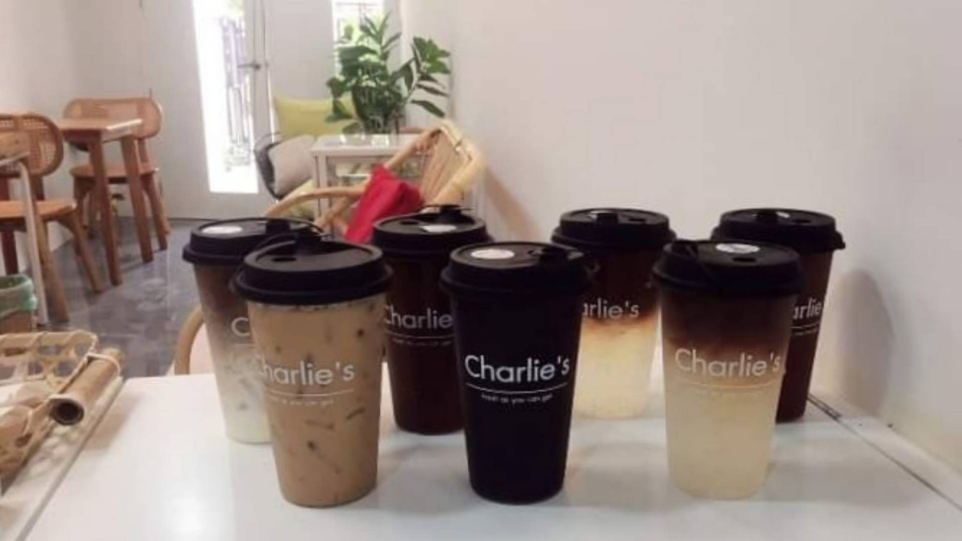 ร้าน ร้านกาแฟ Charlie's | รีวิวร้านอาหาร