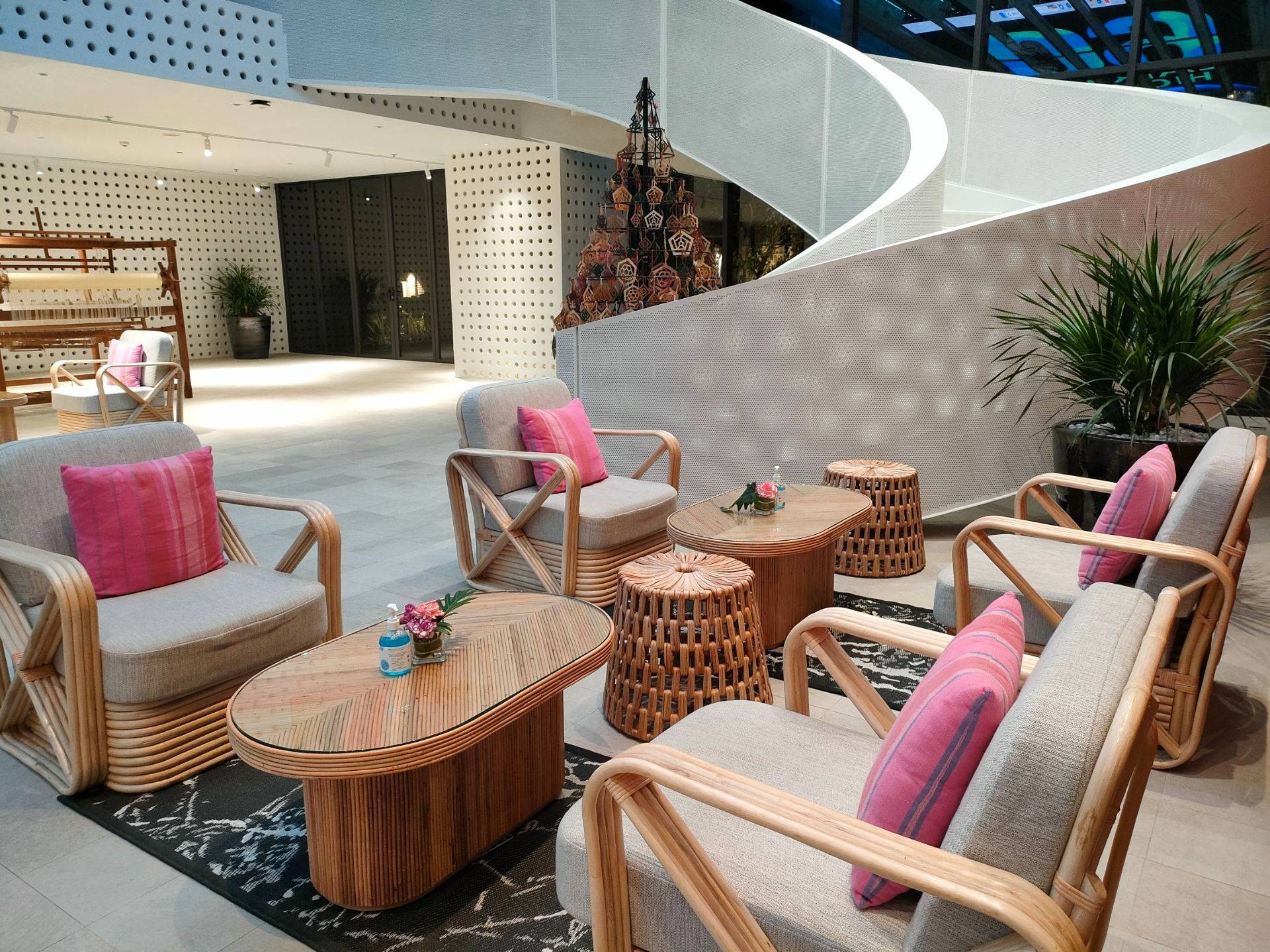 รีวิว Ad Lib Khon Kaen - จอดรถสะดวก ห้องพักสวย สิ่งอำนวยความสะดวกครบ👍