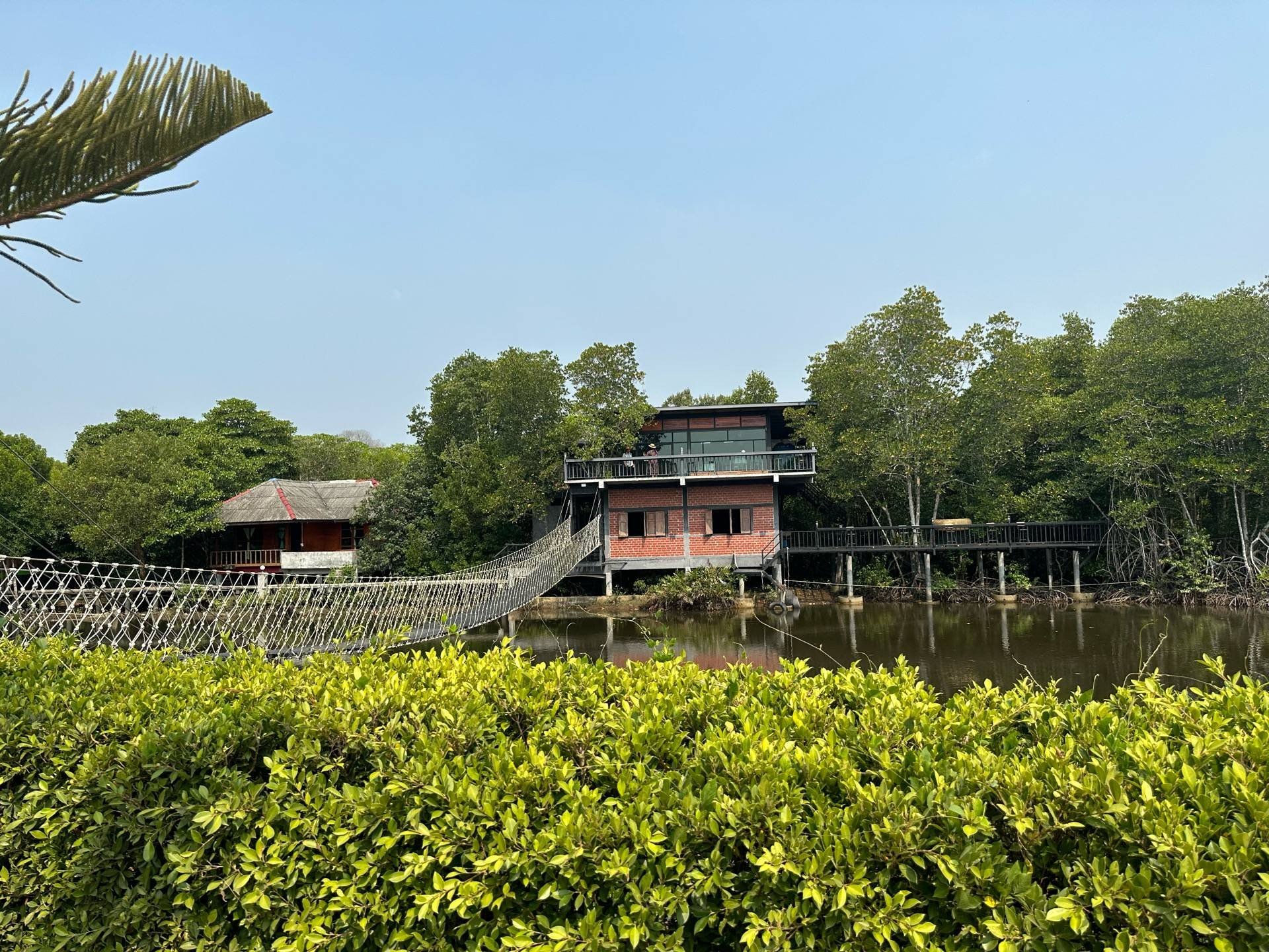 รีวิว The Foresta CaFe - ทางเข้าร้านกาแฟ adventure