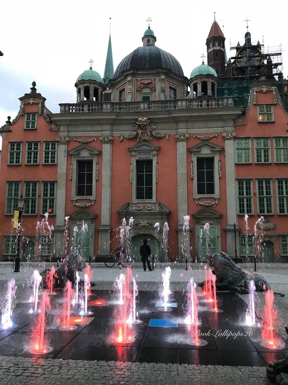 Four Quarters Fountain - รีวิวสถานที่ท่องเที่ยว