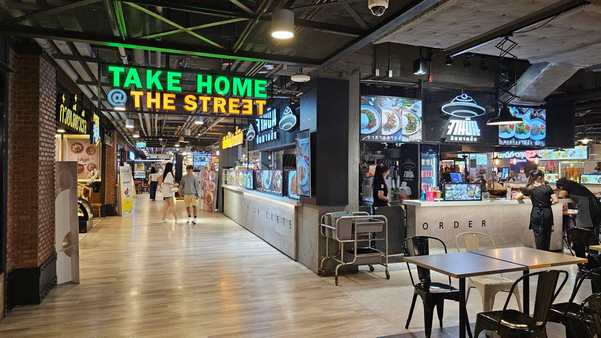 รูป The Street Ratchada