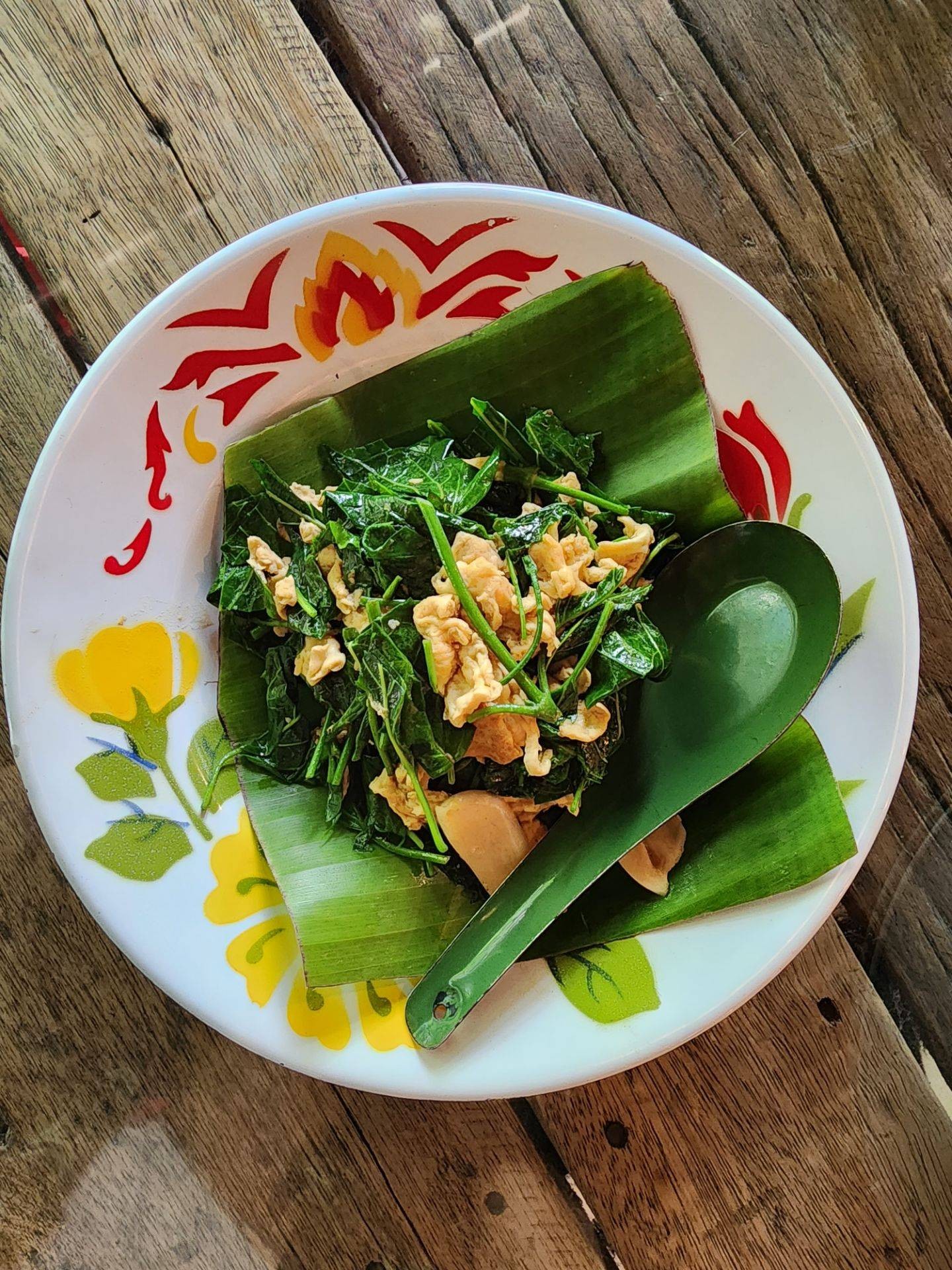 ผักเชียงดาผัดไข่ ร้าน Maan Muang