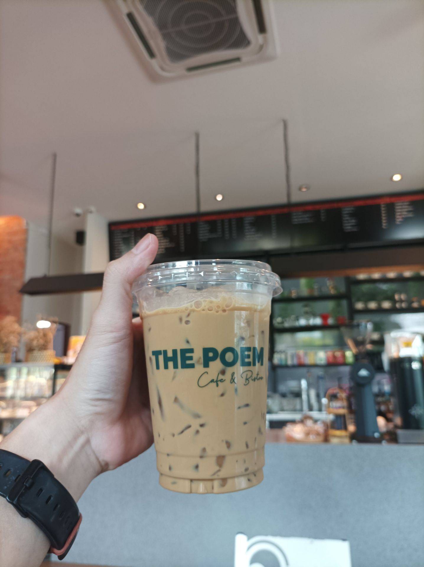 Espresso Ice ร้าน de Poem coffee & bistro