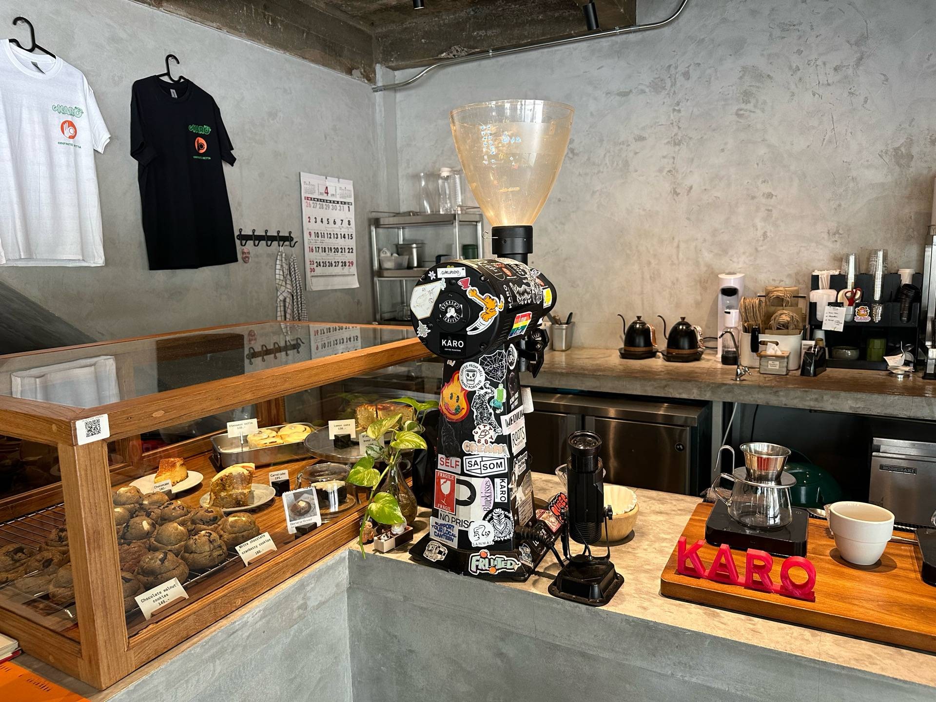 รีวิว Karo Coffee Pridi 26 - บรรยากาศสบายๆเหมือนได้มานั่งทานกาแฟบ้านเพื่อน