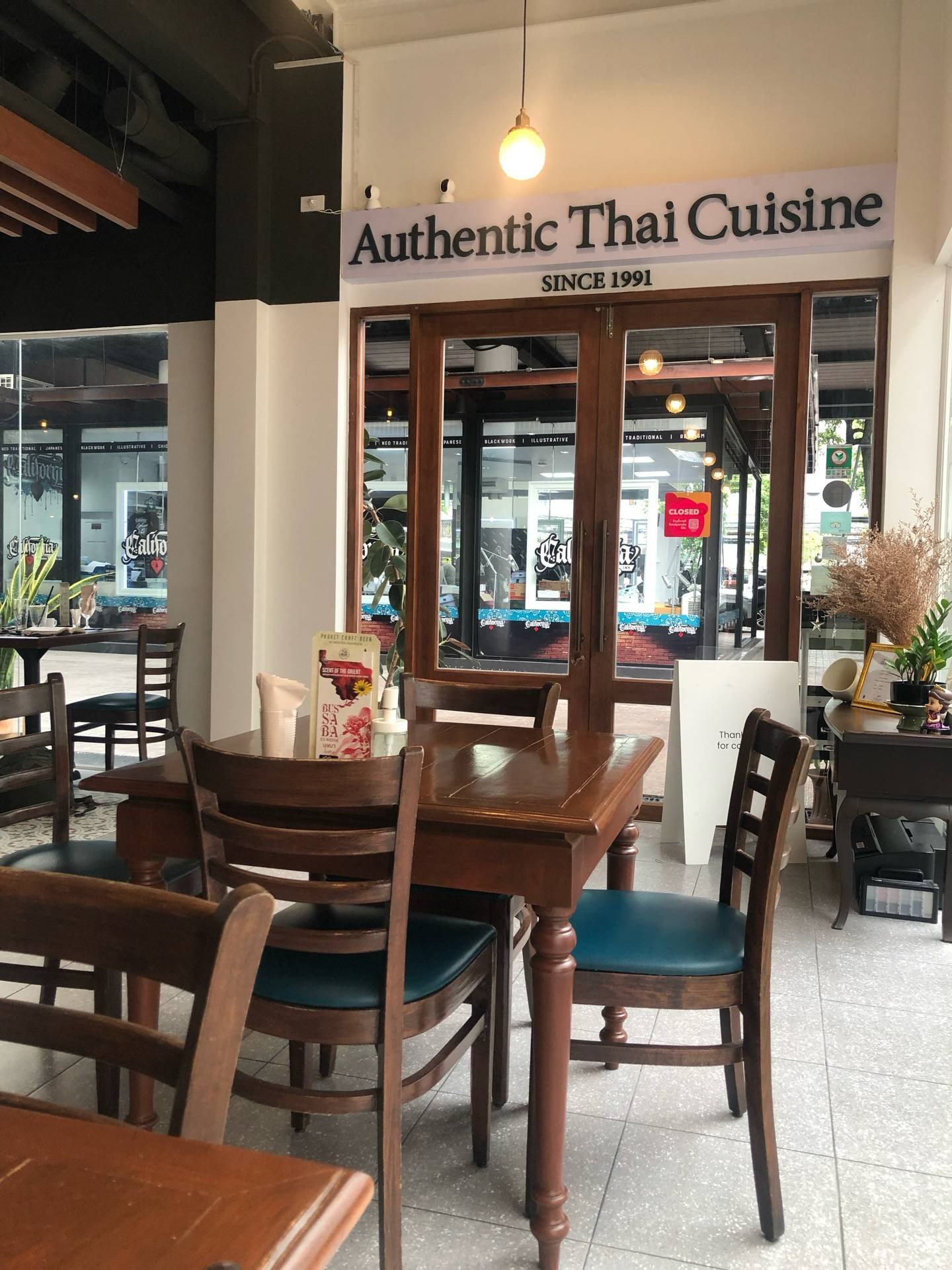 รูป ตำนานไทย TAMNANTHAI Nana Ploenchit Soi Sukhumvit 4