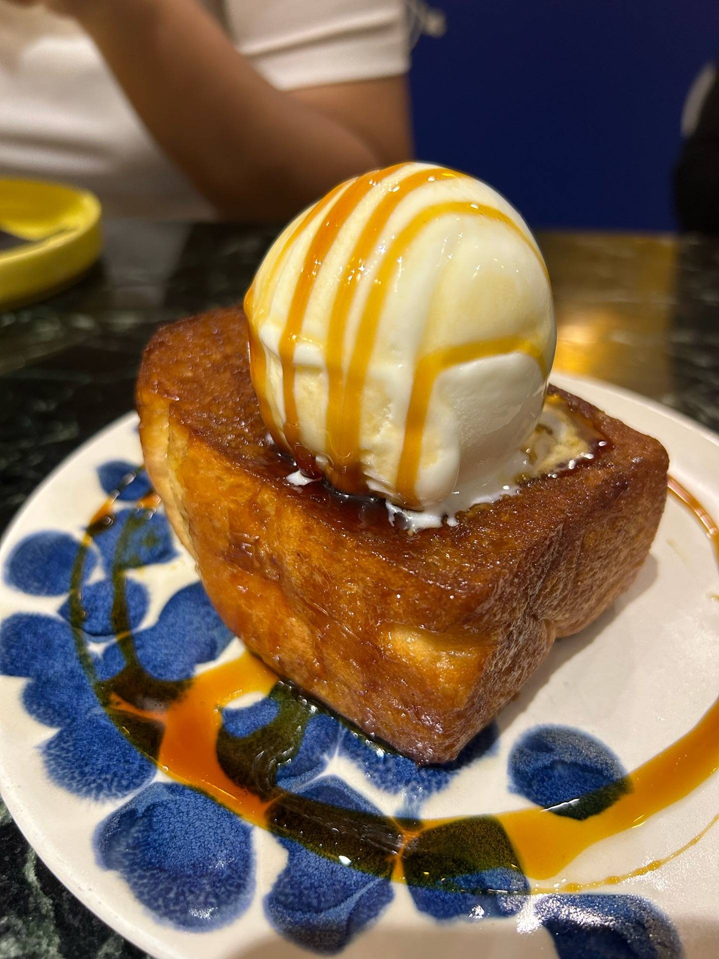 รีวิว Phuketique Coffee Bar - อร่อย ชุ่มฉ่ำเนยจริงๆ