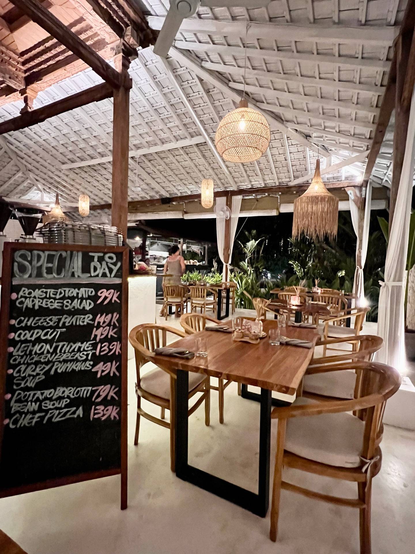 ร้าน Ohana Bali Restaurant & Bar Bali | รีวิวร้านอาหาร