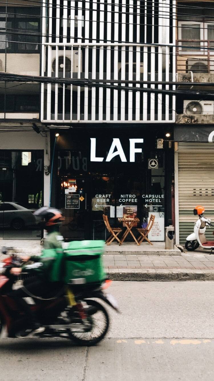 รีวิว LAF Hotel - สถานที่ของการพบปะเพื่อนใหม่ ชาว Backpacker