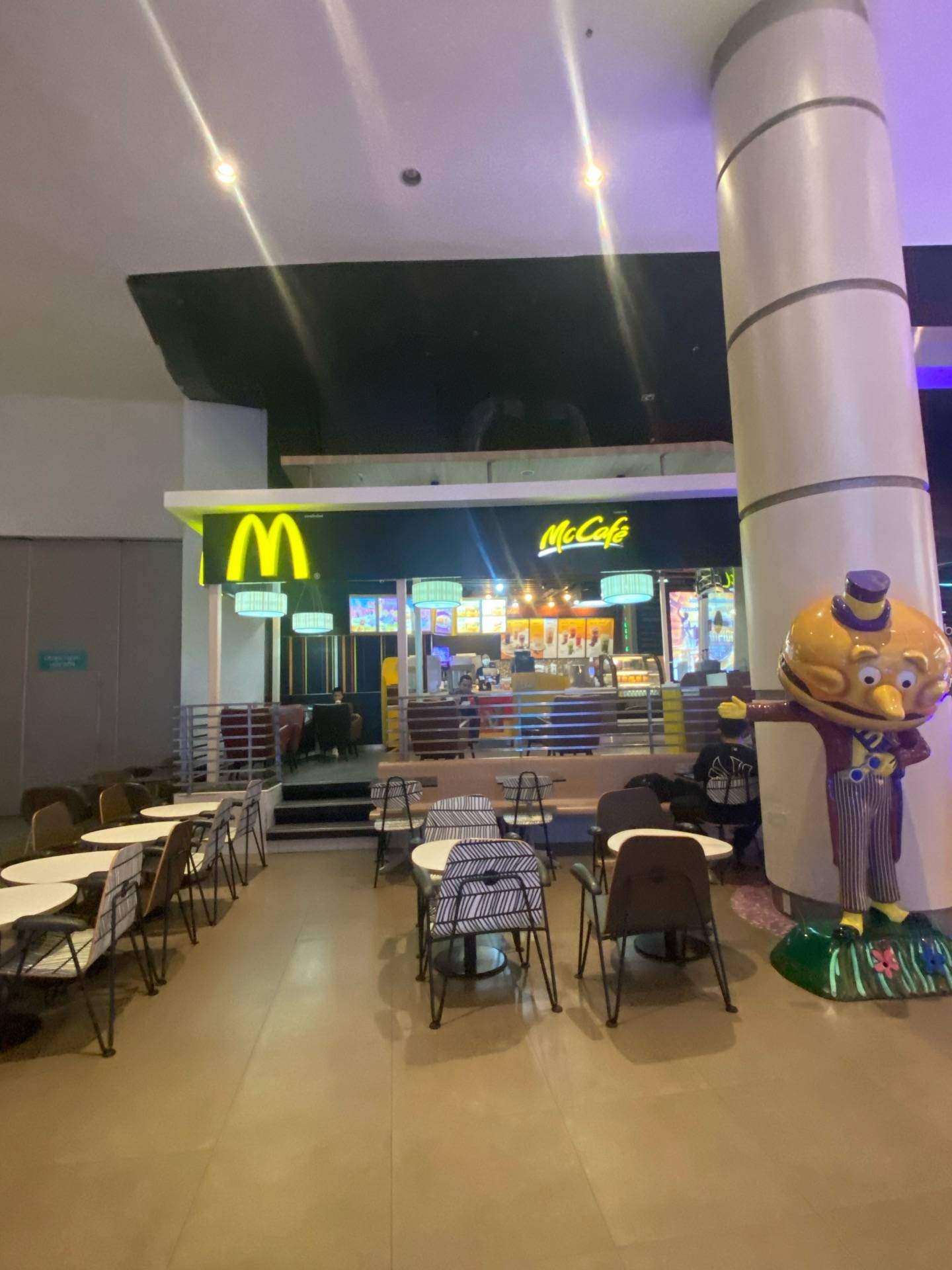 รีวิว McDonald's Paragon 3 (ชั้น5)