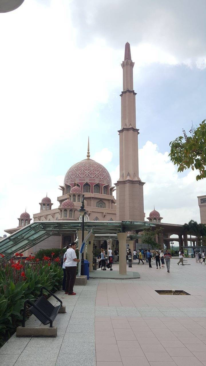 Putra Mosque - รีวิวสถานที่ท่องเที่ยว