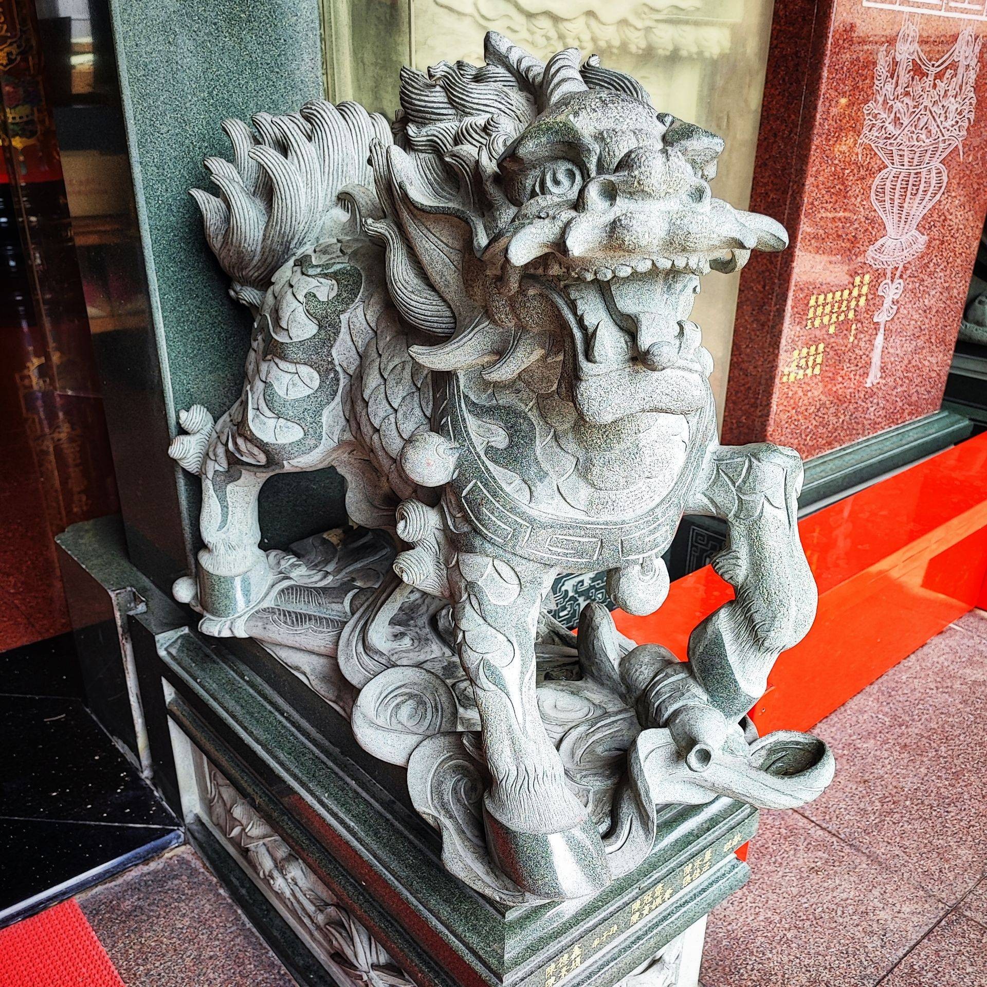 รีวิว วัดฉือจี้ (ciji Temple) - วัดสวยงามคู่เจดีย์ มังกร และ เจดีย์ เสือ