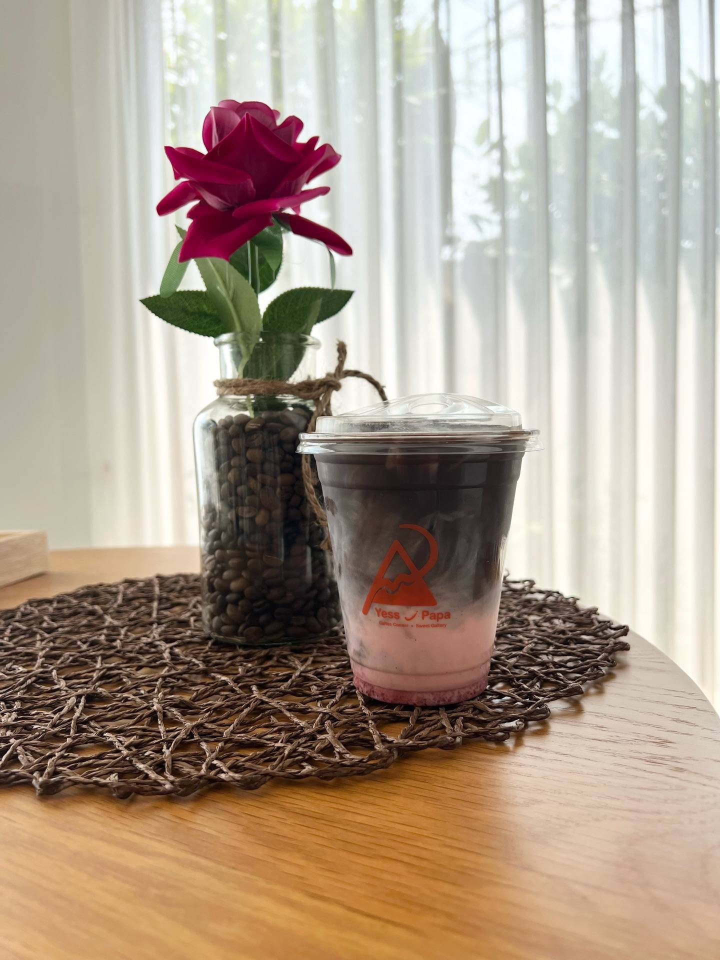 รีวิว Yess! Papa Coffee Corner x Sweets Gallery 1 - คาเฟ่มินิมอล หน้า ...