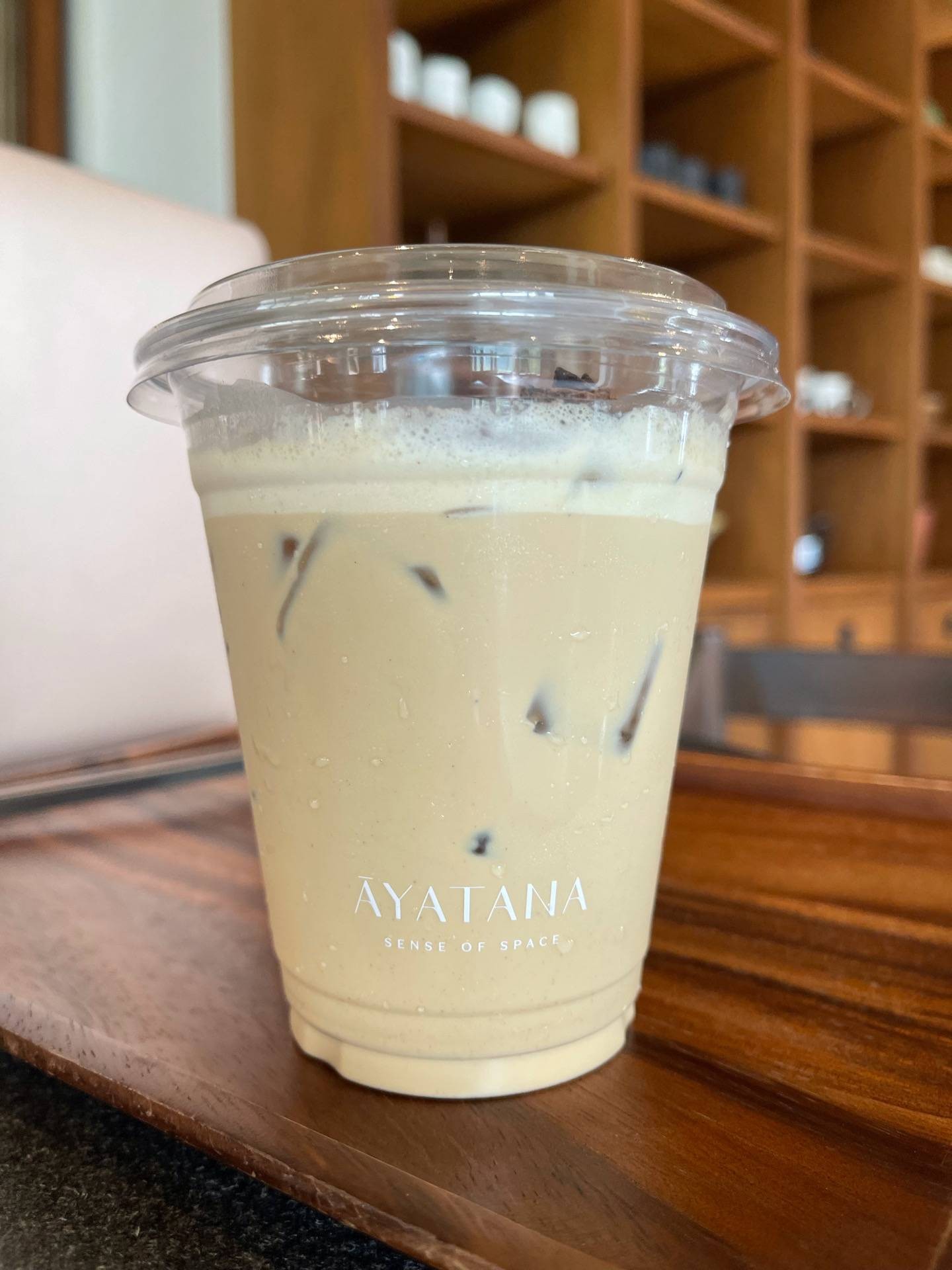 รีวิว AYATANA.cafe บางแสน - ร้านคาเฟ่ต์ดีๆมุมถ่ายเยอะ