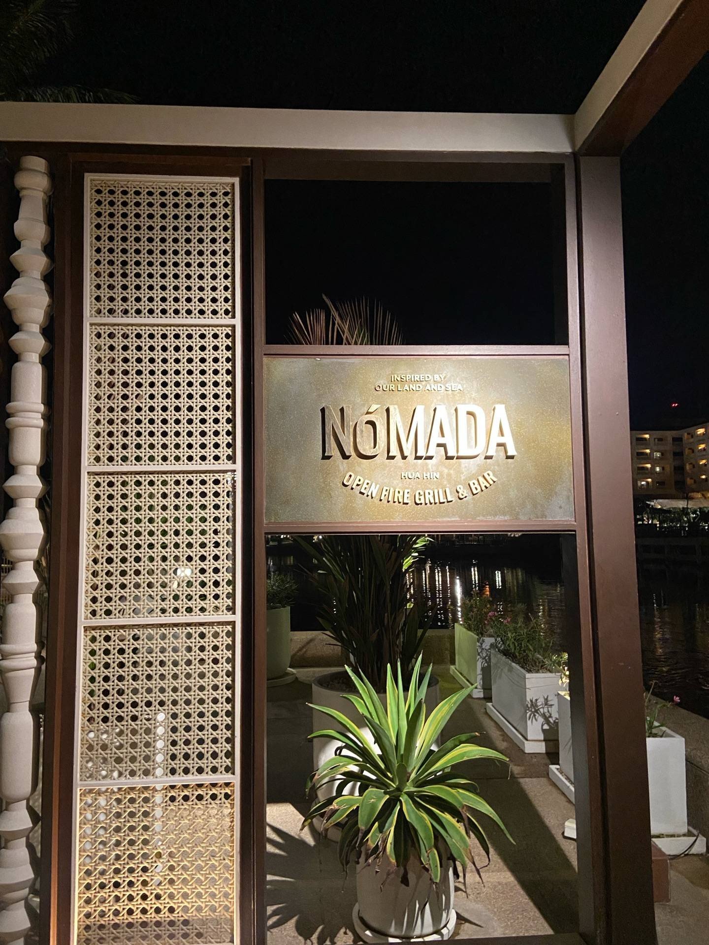 ดีลส่วนลดพิเศษร้าน Nómada Huahin รับส่วนลด 25% เฉพาะเมนู Nomada สำหรับมื้อ Sunday Brunch and ...