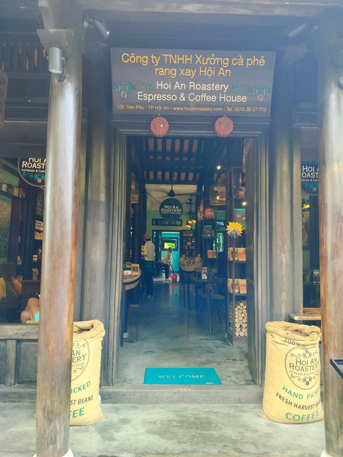 รีวิว Hoi An Roastery Espresso & Coffee House Japanese Bridge - ☕จิบ ...