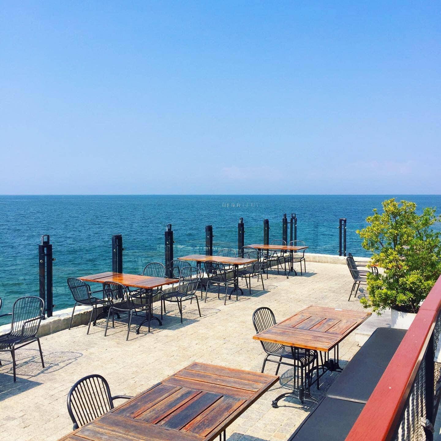 รีวิว Red Temp Coffee - Red Temp Coffee ☕️ คาเฟ่วิวหลักล้าน ริมทะเล ...