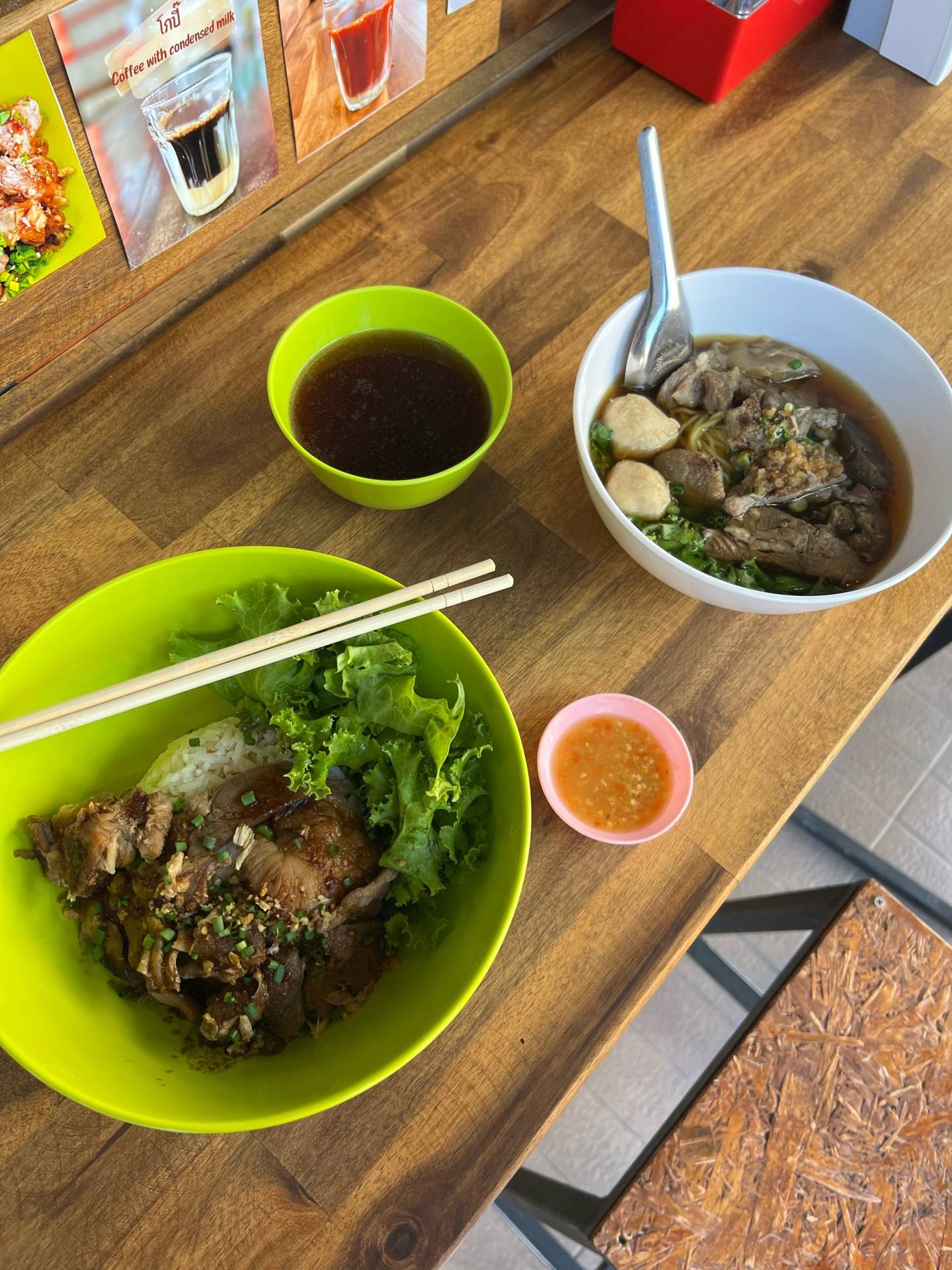 รีวิว YHOK Noodle House สาย1 - ร้านหยก เตี๋ยวตุ๋นยาจีน ซุปดีและเนื้อ ...
