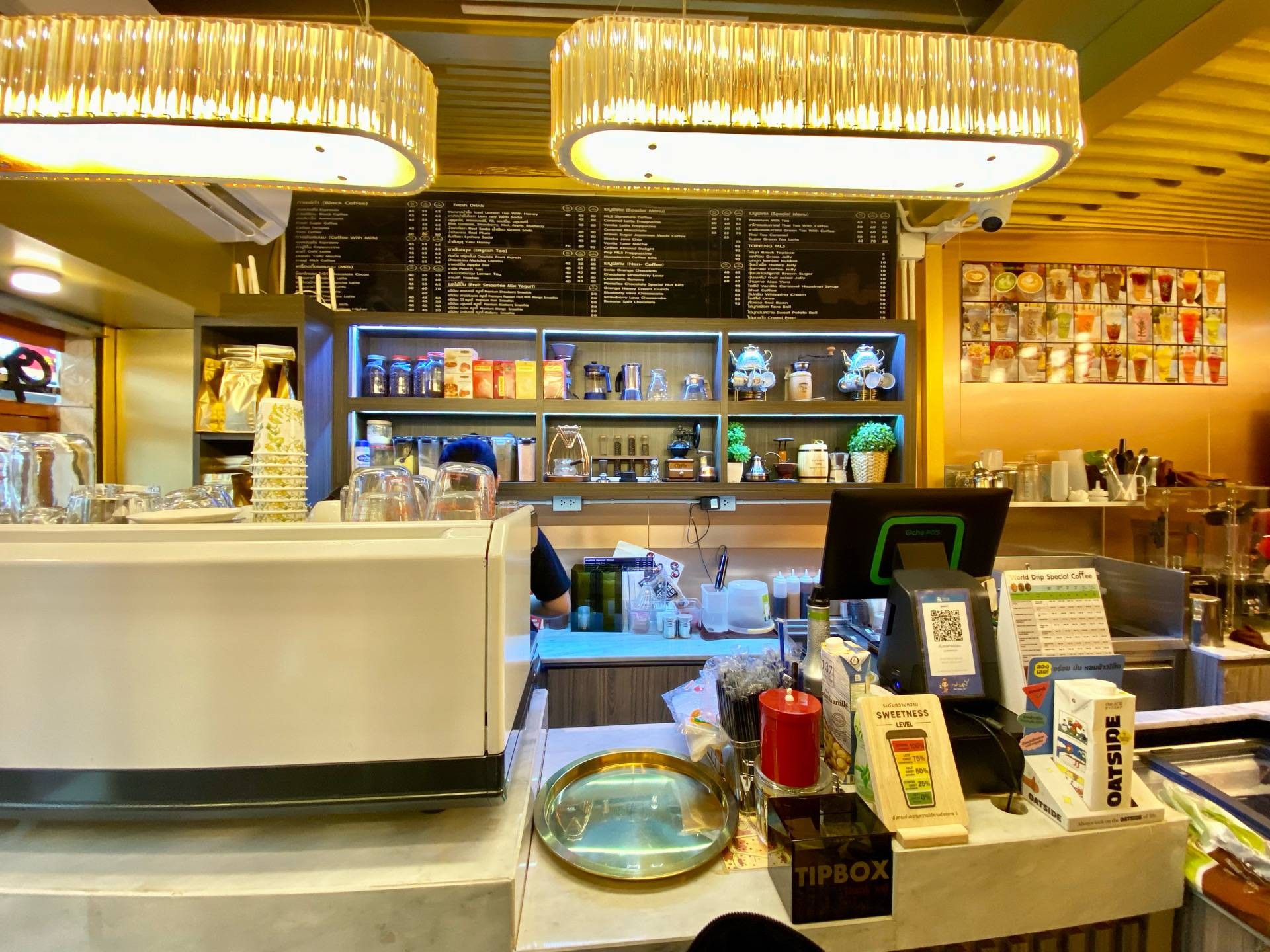 ร้าน Ml5 premium Cafe&Coffee ซอยศาลาแดง | รีวิวร้านอาหาร - Wongnai