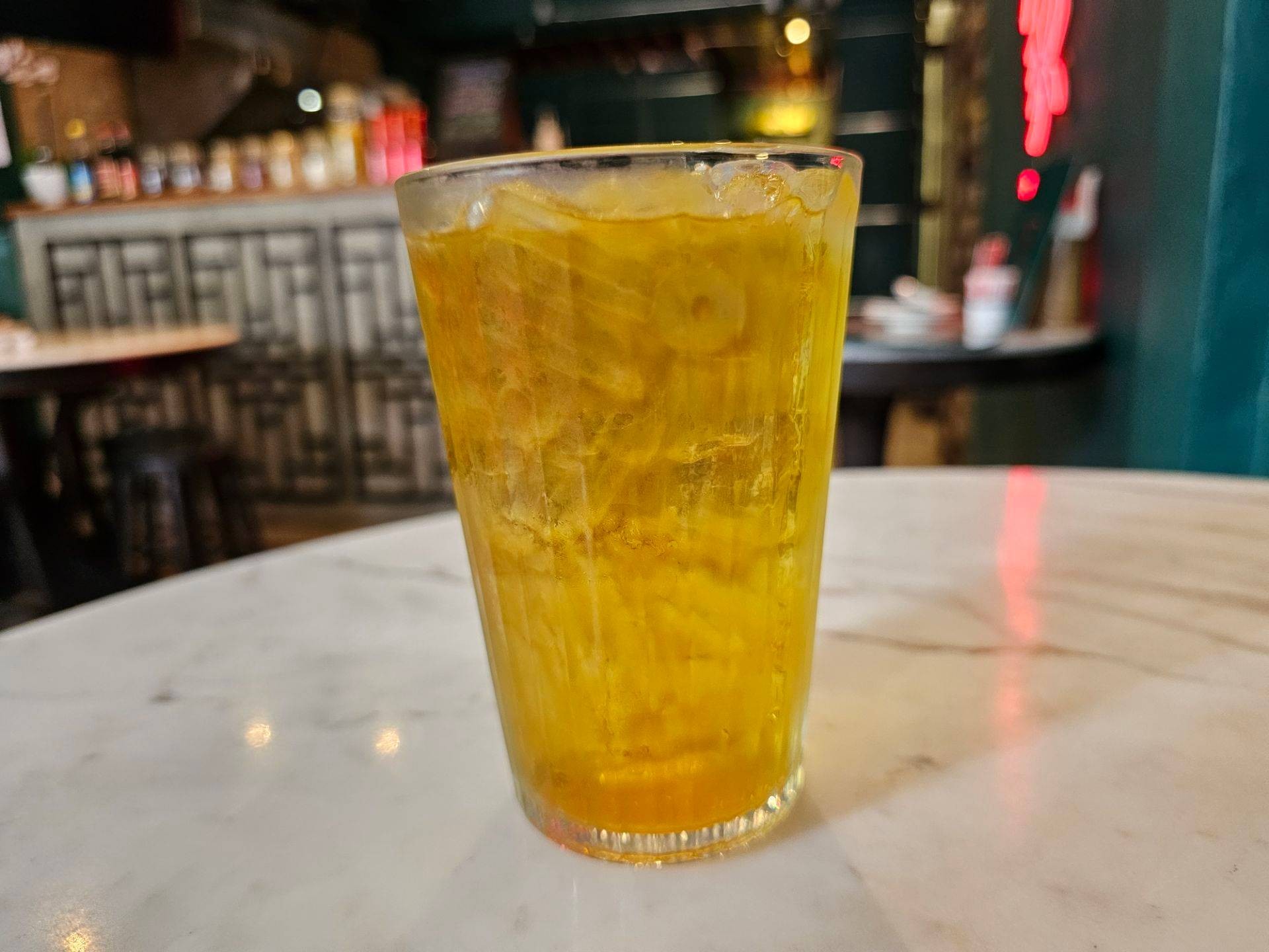 น้ำเก๊กฮวยเย็น ร้าน ข้าวมันไก่เบตง จางเจียหยี 張家餘 (Baytong Chicken rice)