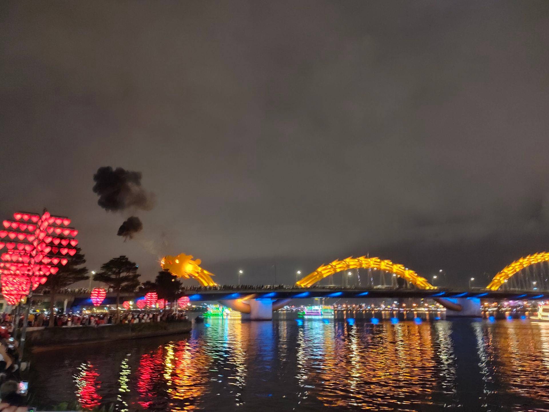 รีวิว Dragon Bridge Wongnai