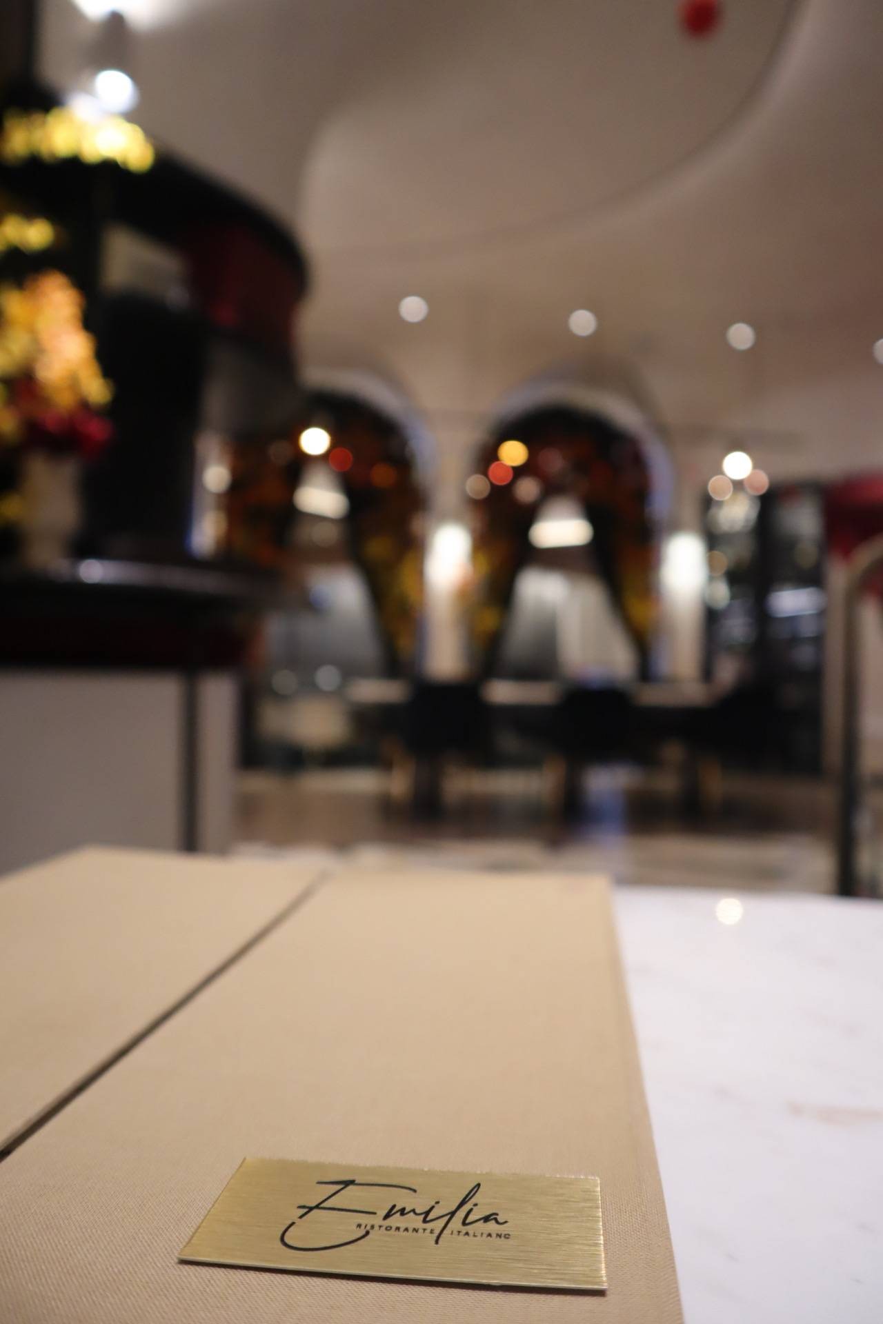 รีวิว Emilia Ristorante Italiano - อิตาลีสไตล์ หรูหราหมาเห่า