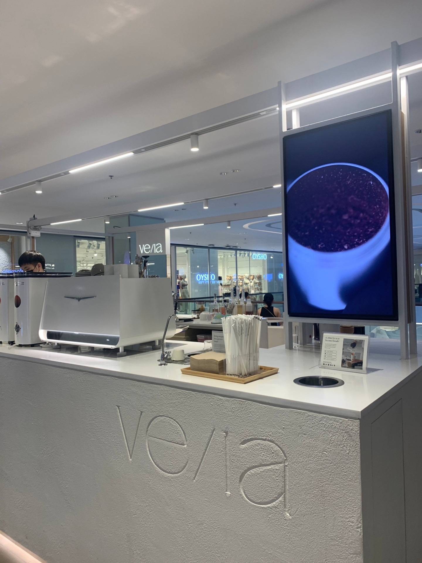 รีวิว VE/LA (Coffee) - Centralworld - Vela coffee ชั้น 2 CTW