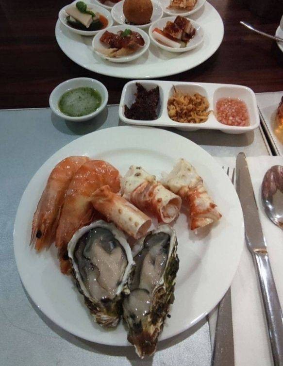 รีวิว The Berkeley Dining Room เดอะพาลาเดียมเวิลด์ช็อปปิ้ง - หอยนางรมสด ...