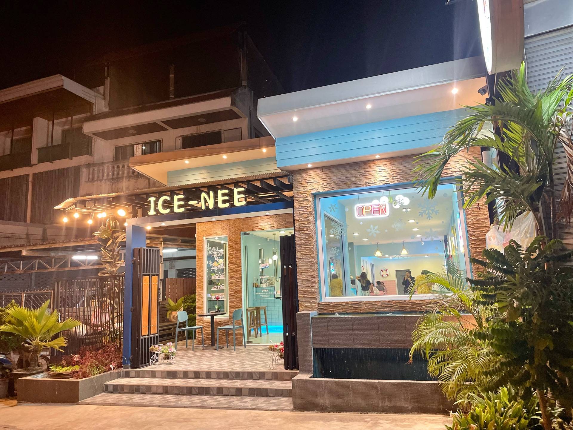 รีวิว Ice-nee Bingsu&Cafe พัทยา-นาเกลือ - มีดาวสิบดวงก็จะให้ เขาทำได้ ...