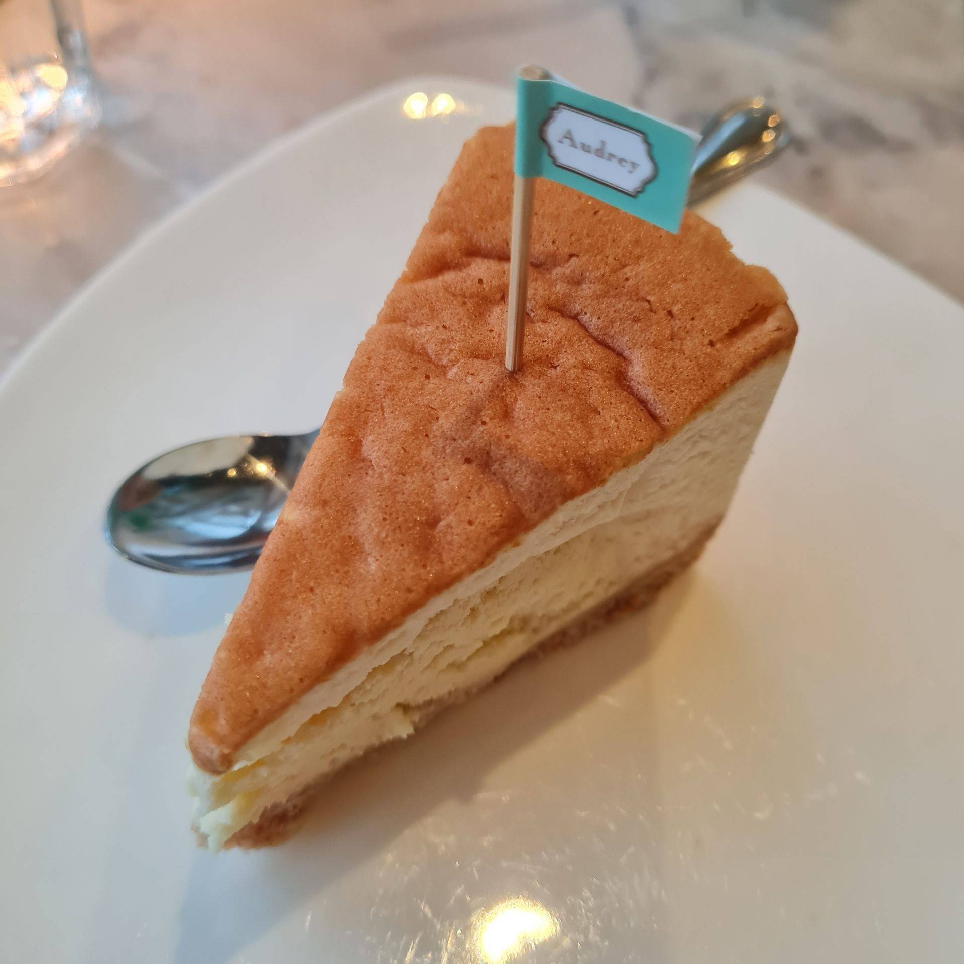 รูป Audrey Cafe des Fleurs EmQuartier ชั้น 8 (ตึก Helix Quarter)