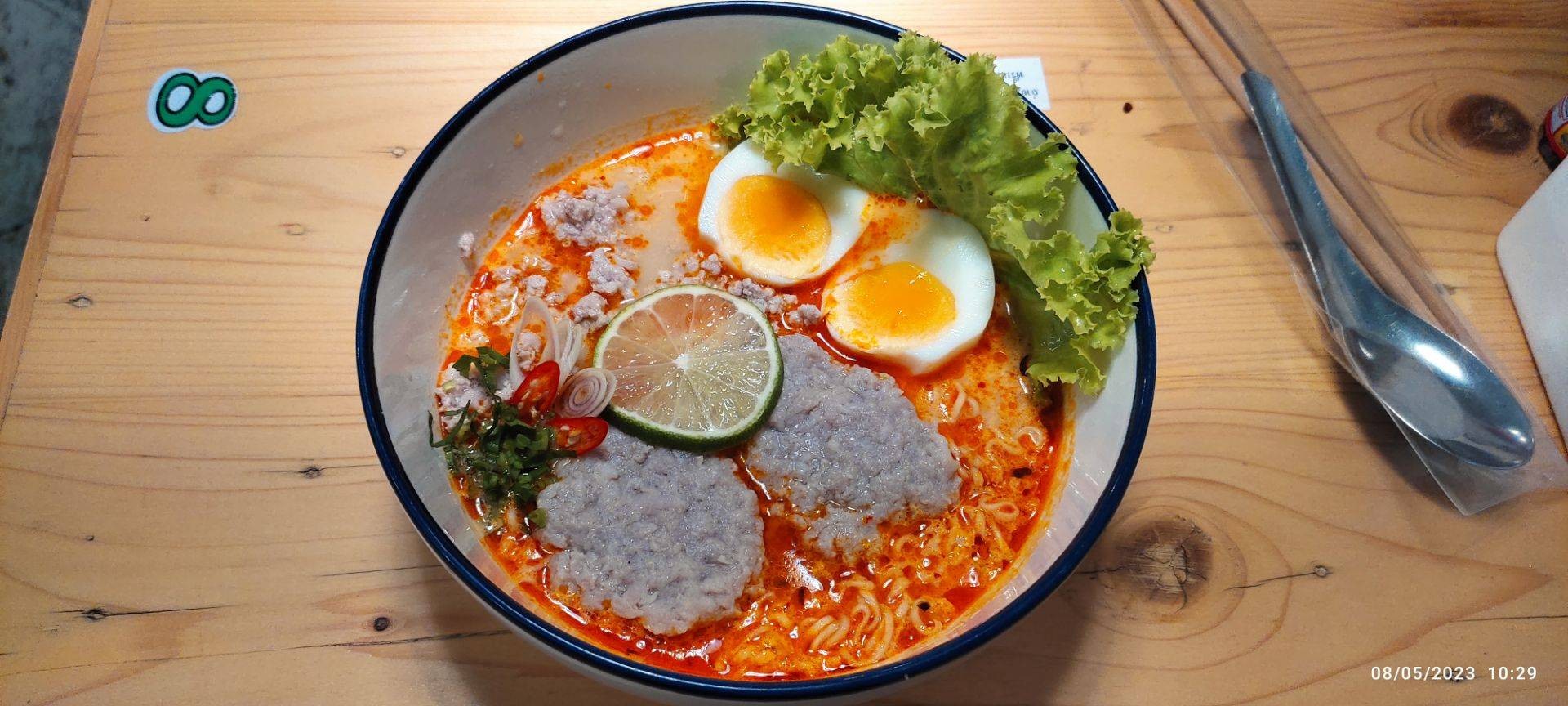 รีวิว L'aor Thai Noodle - รสชาติจัดจ้าน เข้มข้นมากครับ