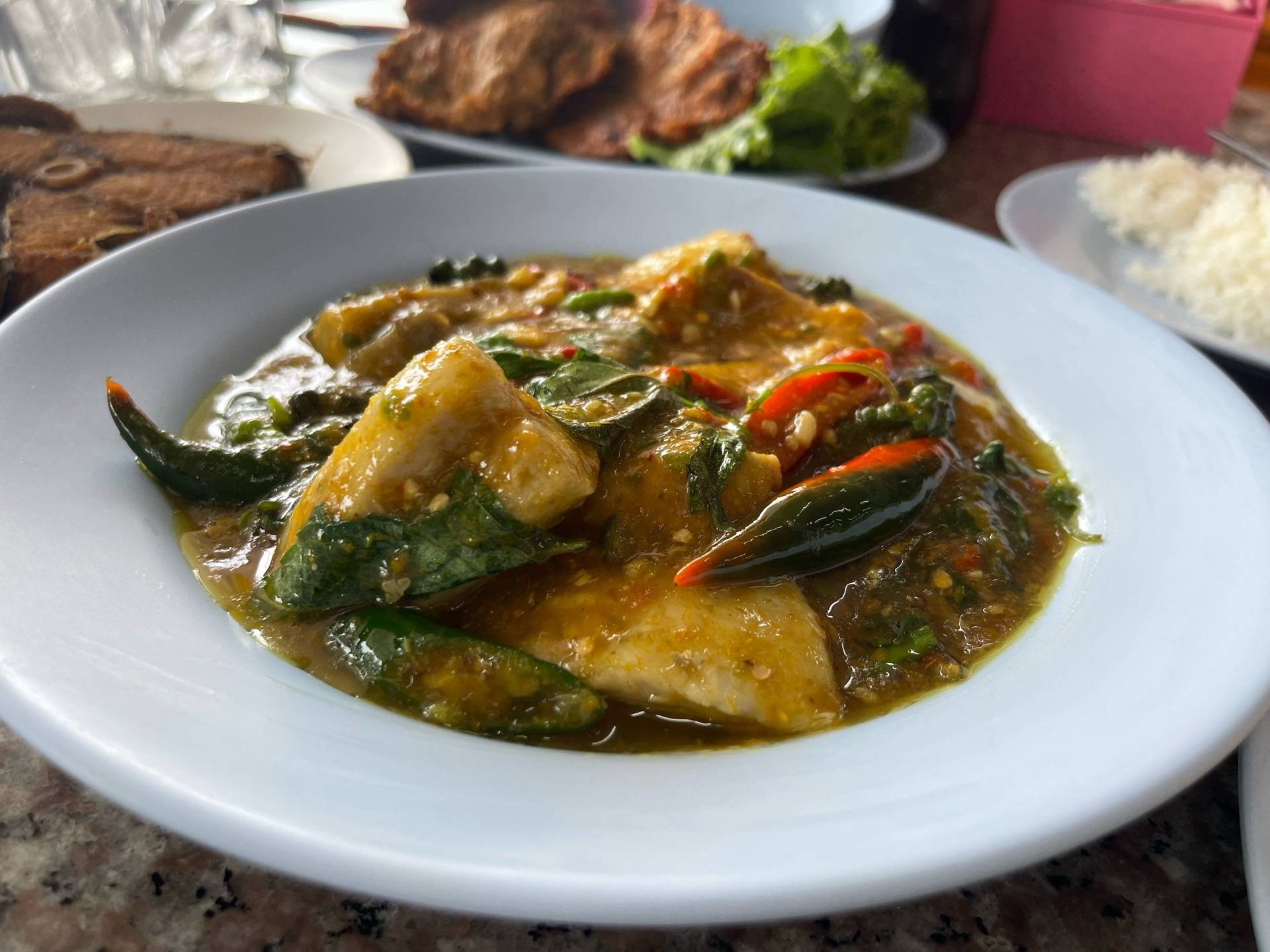 รีวิว ข้าวต้มหัวปลาฝาแฝด ขุนกระทิง - ผ่านมาชุมพรต้องแวะจ้า