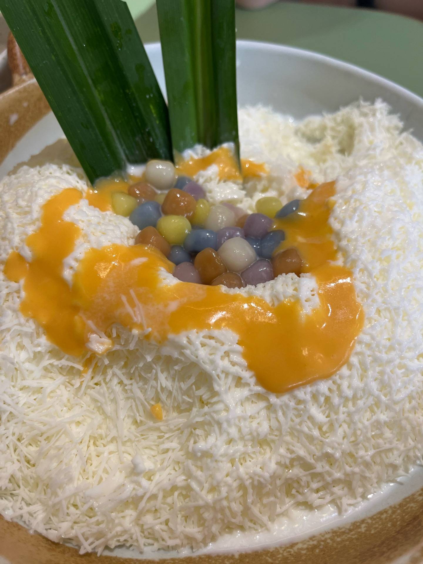 บัวลอยบิงซูซอสไข่เค็ม ร้าน Cheevit Cheeva Siam Square One