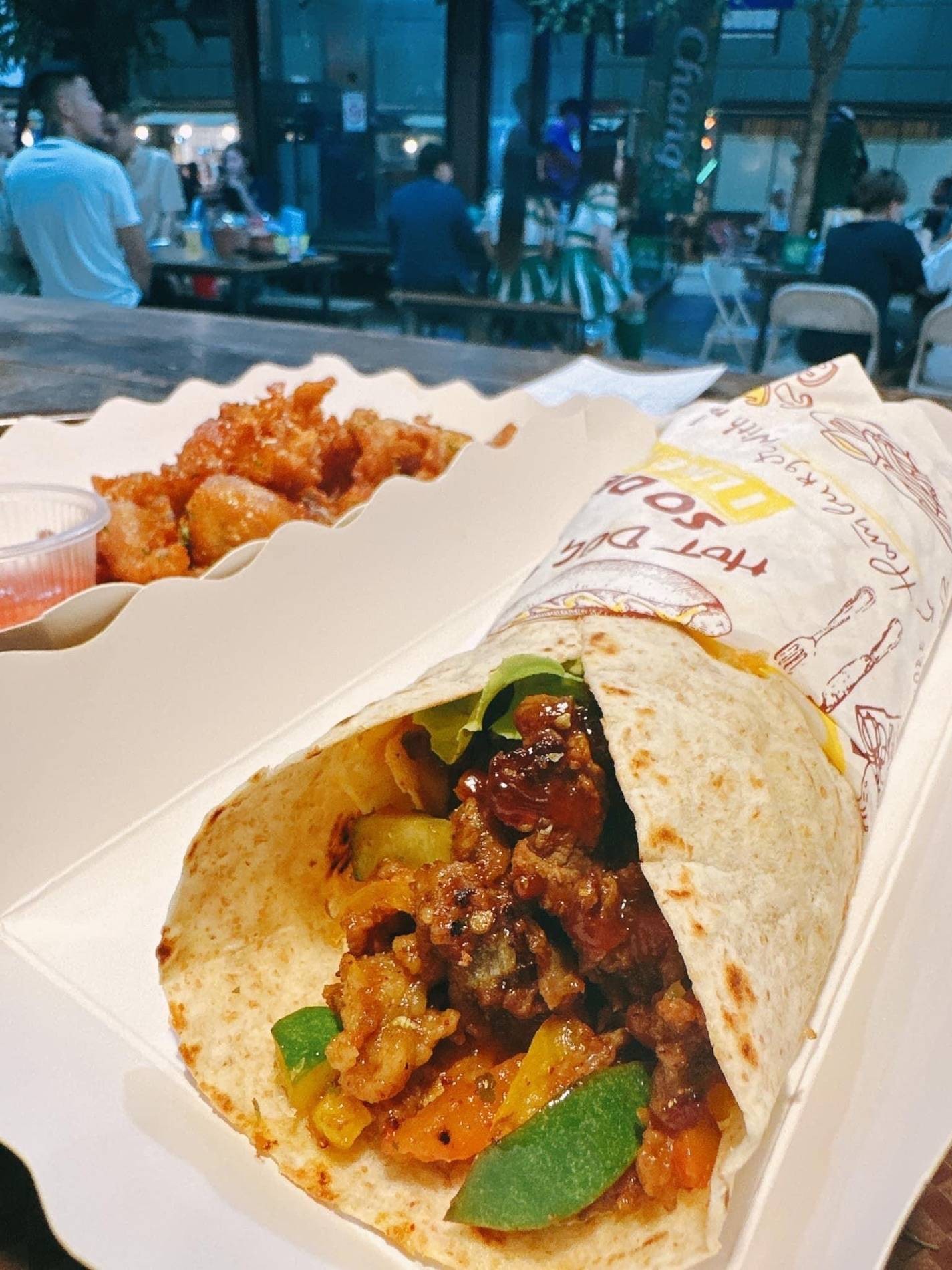 Burger & Kabub -by- Yellow Town - สั่งอาหารเดลิเวอรี | Wongnai x LINE MAN