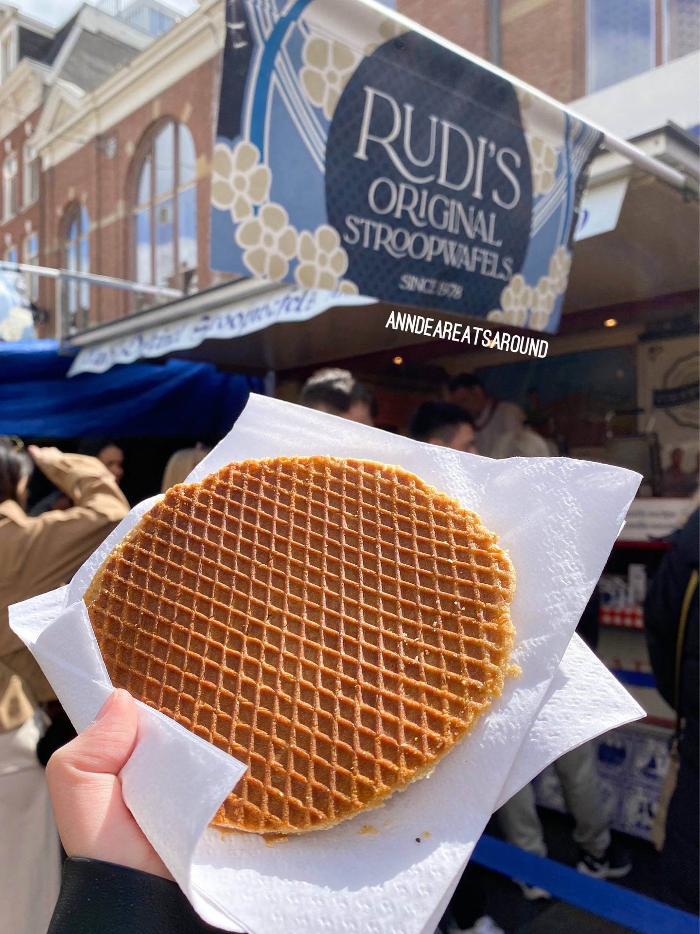 รีวิว Original Stroopwafels Albert Cuyp Market - Stroopwafel อุ่นๆ ทำ ...