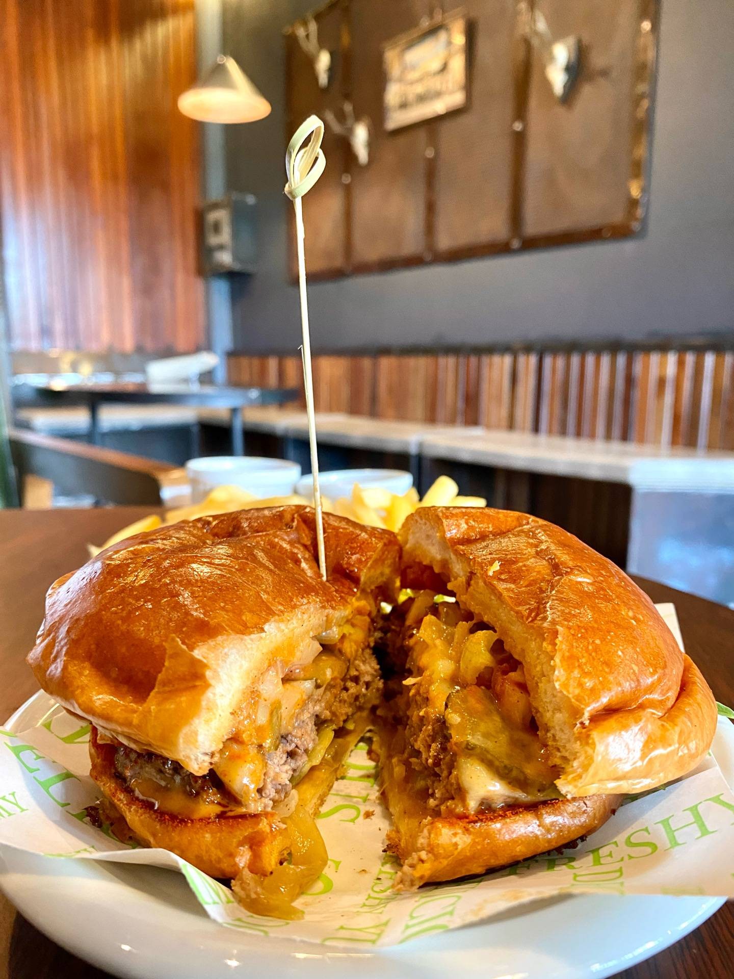 รูป มีท แล็ป เบอเกอร์ MEAT LAB BURGER